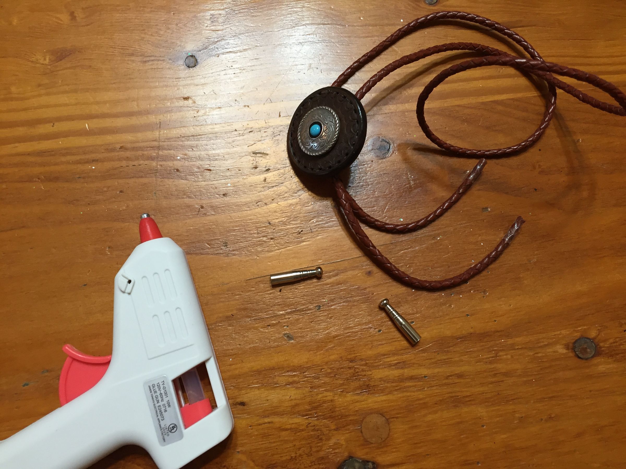 How to Make a Leather Bolo Tie : 20 Steps (with Pictures) - Instructables