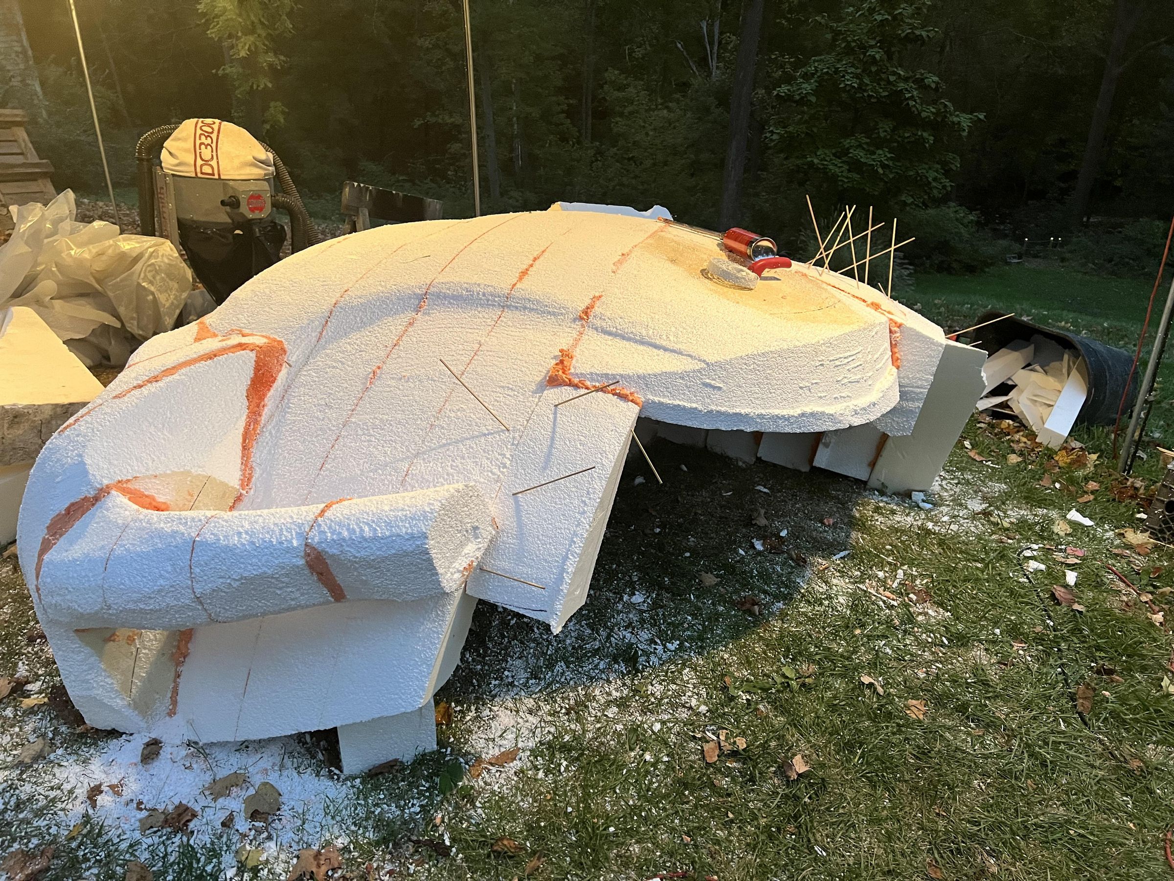 Over Sized Skeleton Breaking Out of My Home : 11 Steps (with Pictures ...