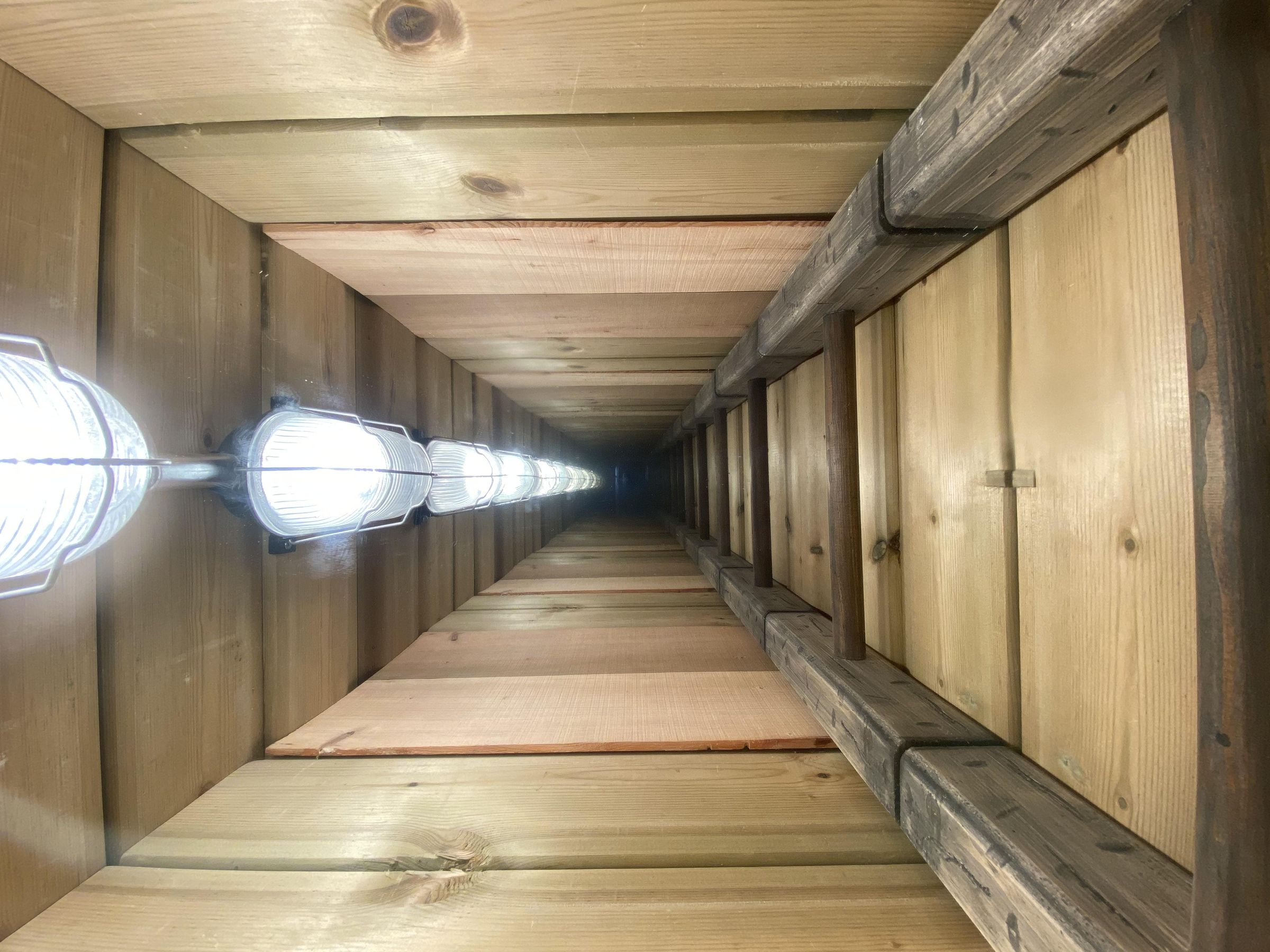 Deep Hole in a Small Box, a Different Take on the Infinity Mirror. : 10 ...