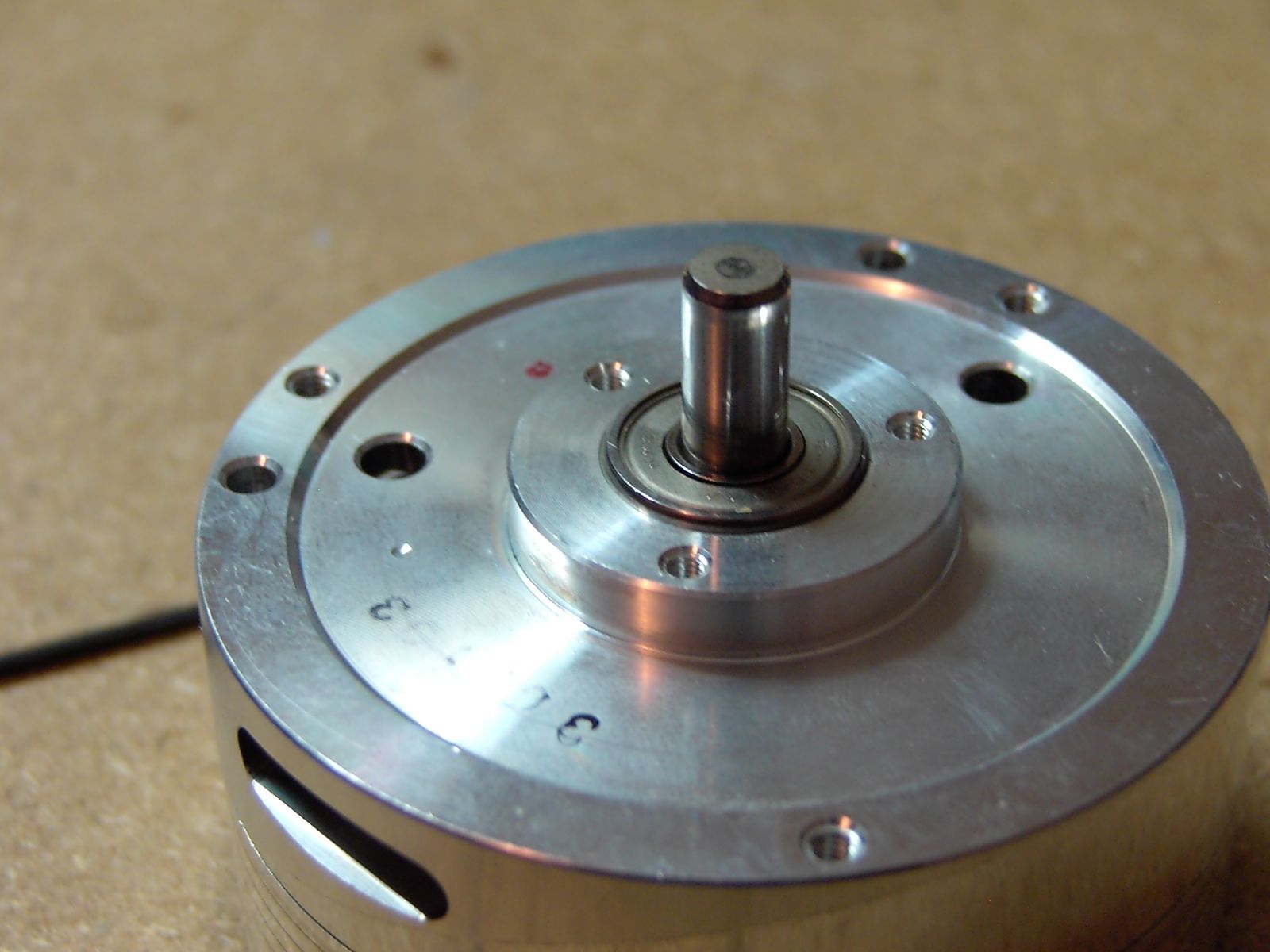Spinner / Jog Wheel Inside of a VCR Head : 9 Steps (with Pictures ...