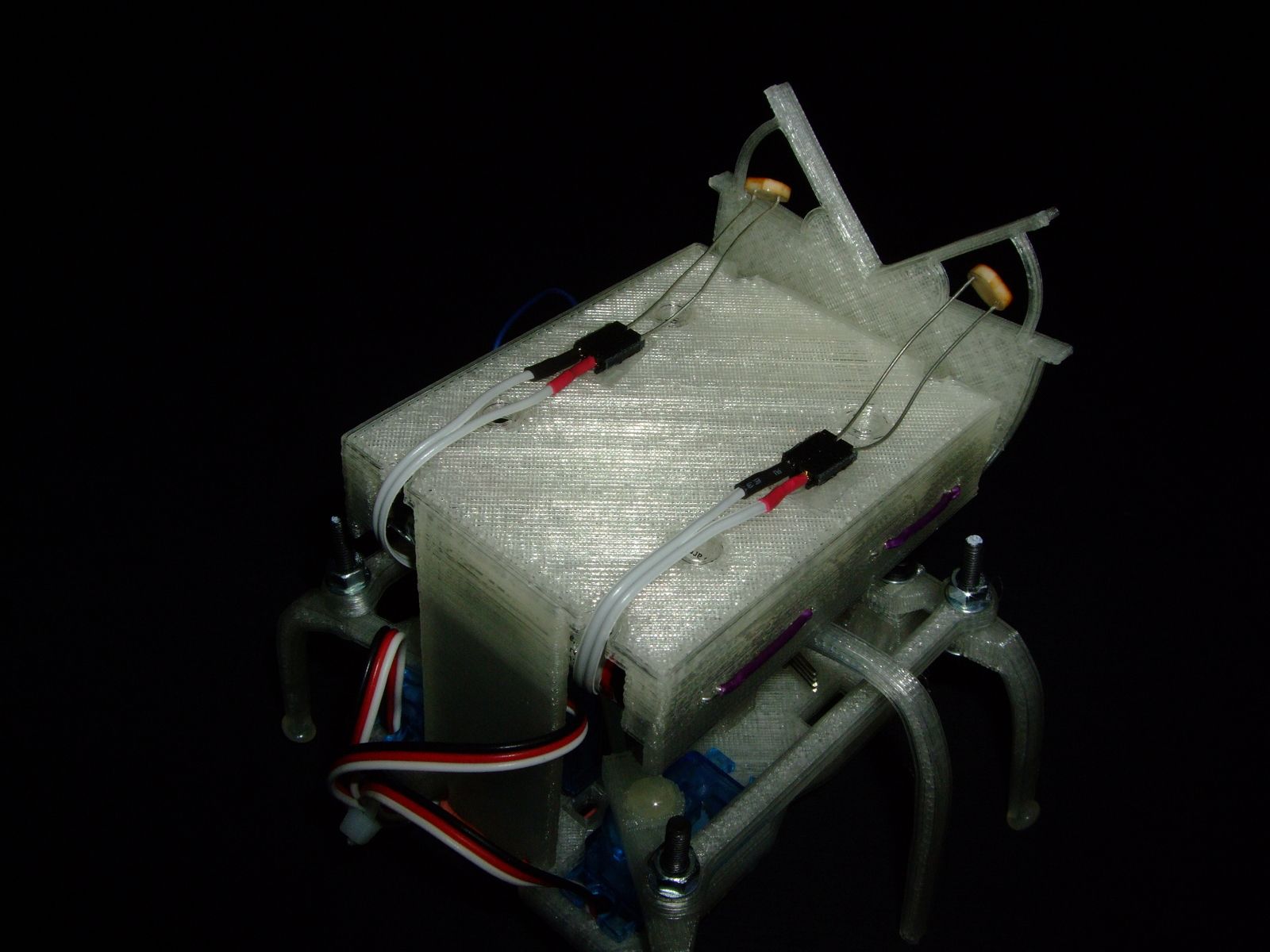 Hexapoduino: Tiny Hexapod 3D Printed, Arduino Controlled : 8 Steps ...