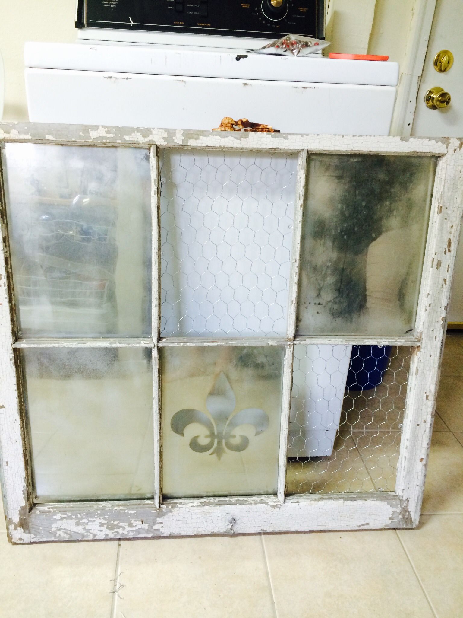 Chicken Wire an Old Window : 4 Steps (with Pictures) - Instructables