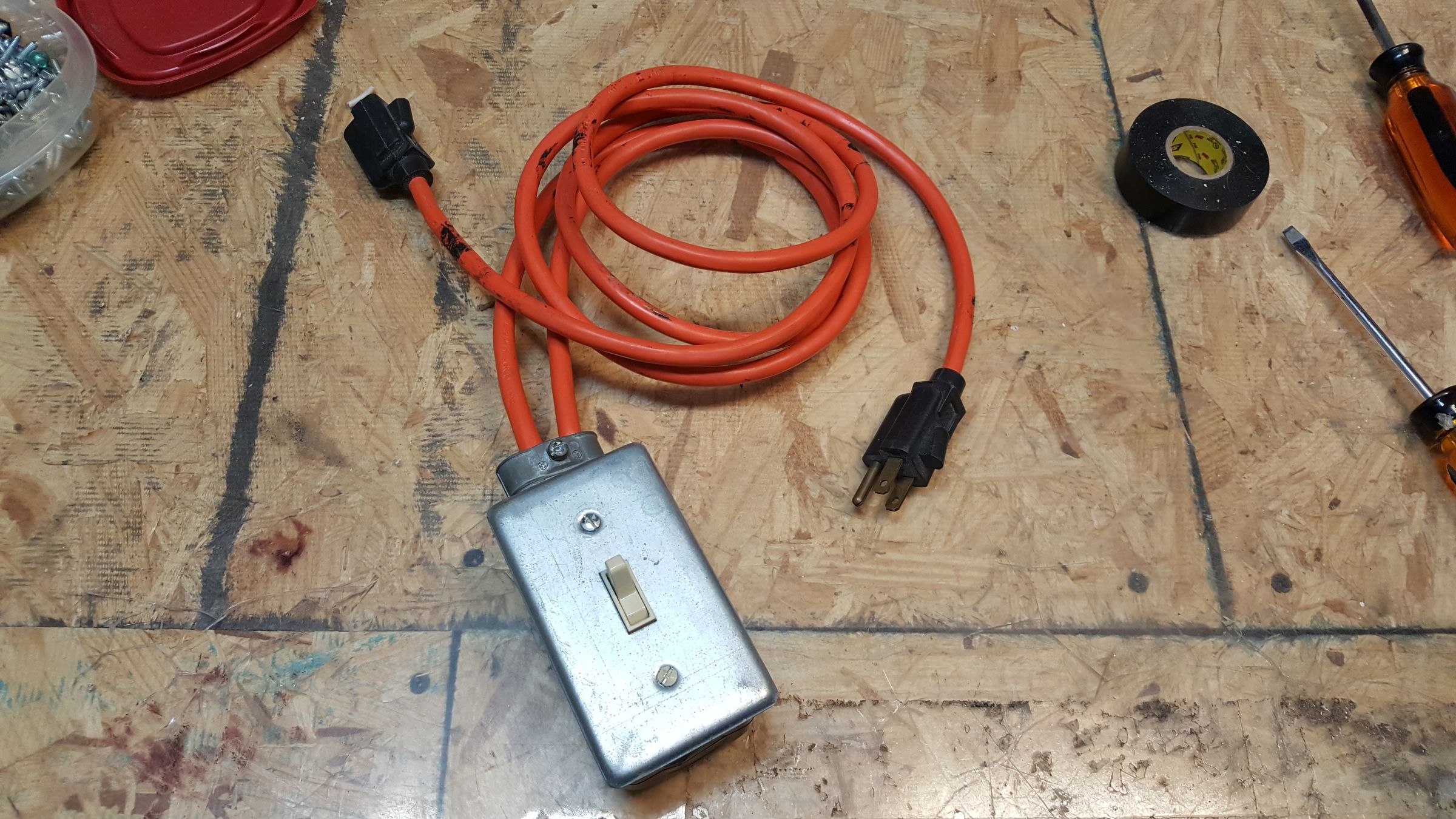 Auxiliary Switched Outlets : 5 Steps (with Pictures) - Instructables