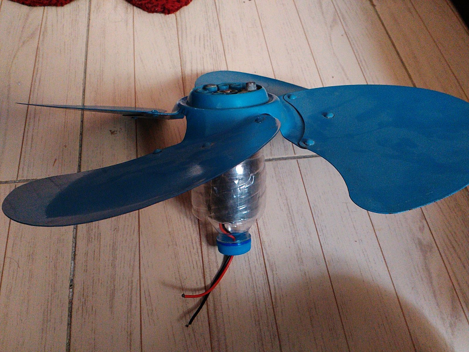 TurbineOne V2 : Super Simple Wind Turbine You Can Make Now : 5 Steps ...