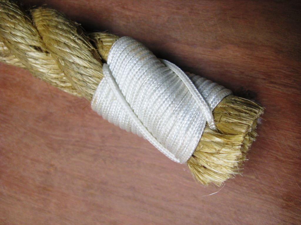 Sailmaker's Whipping - Step by Step : 4 Steps (with Pictures ...