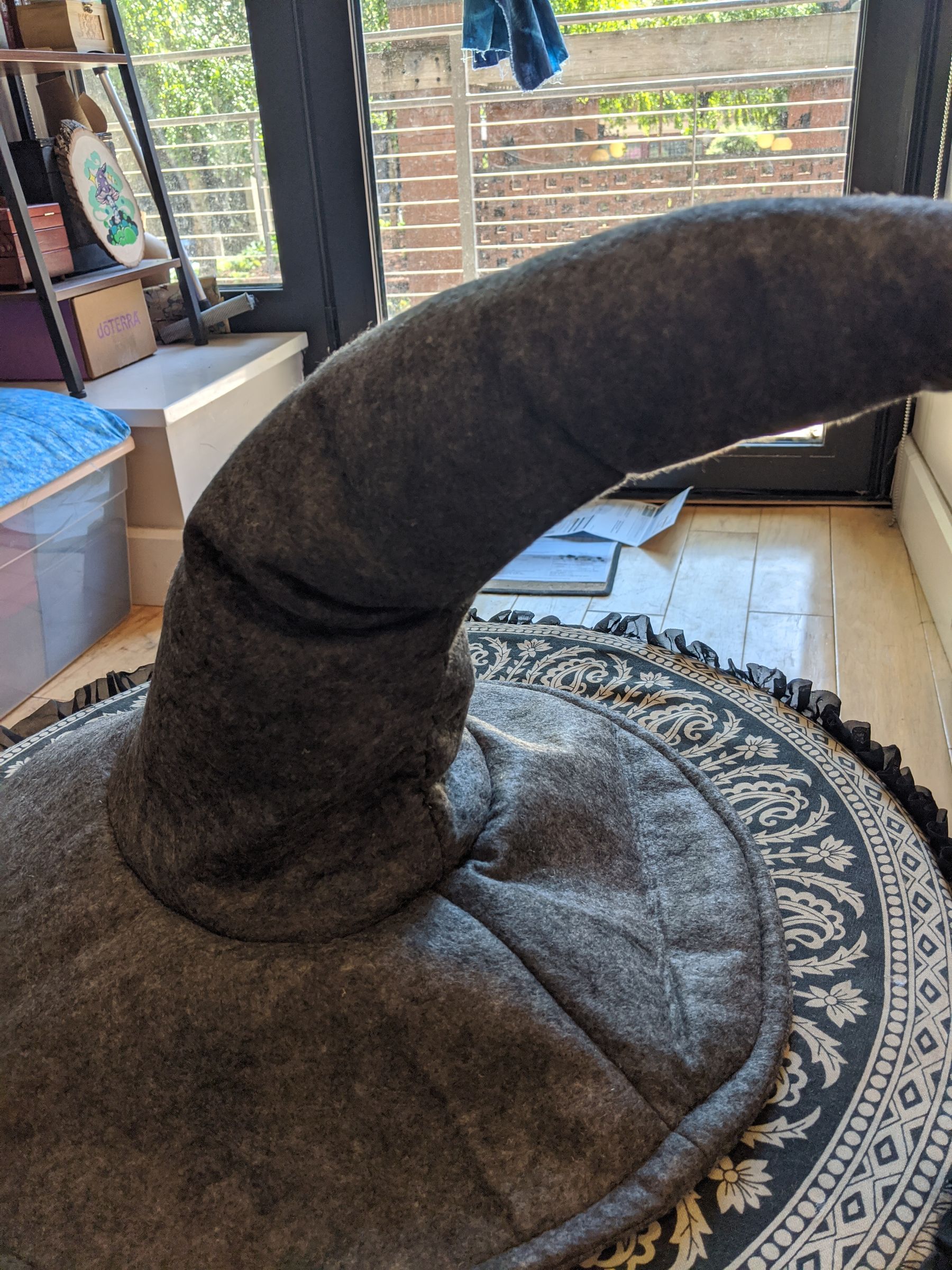 Gandalf the Grey's Wizard Hat : 15 Steps (with Pictures) - Instructables