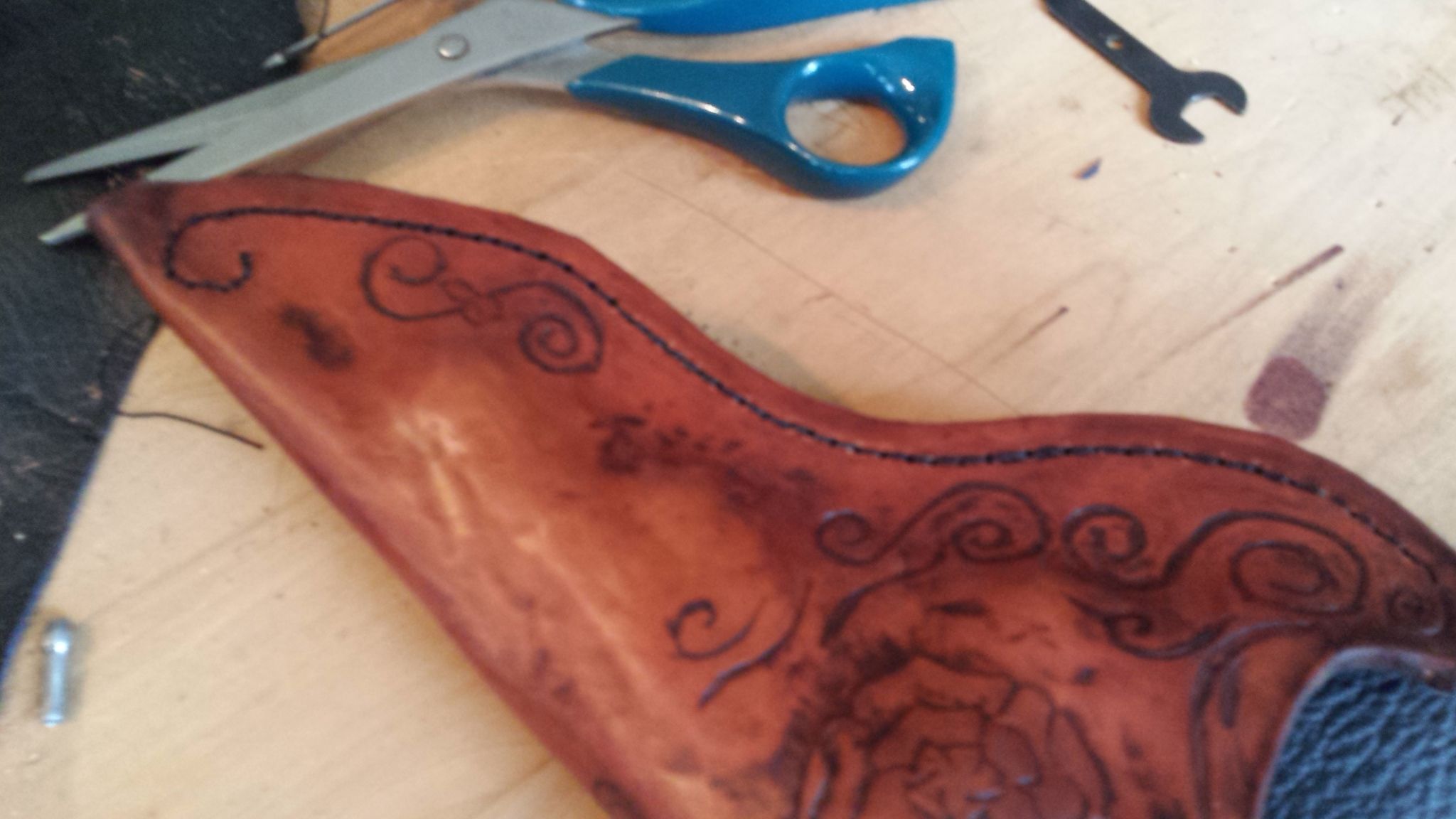 Cowboy / Western Style Leather Holster : 9 Steps (with Pictures ...