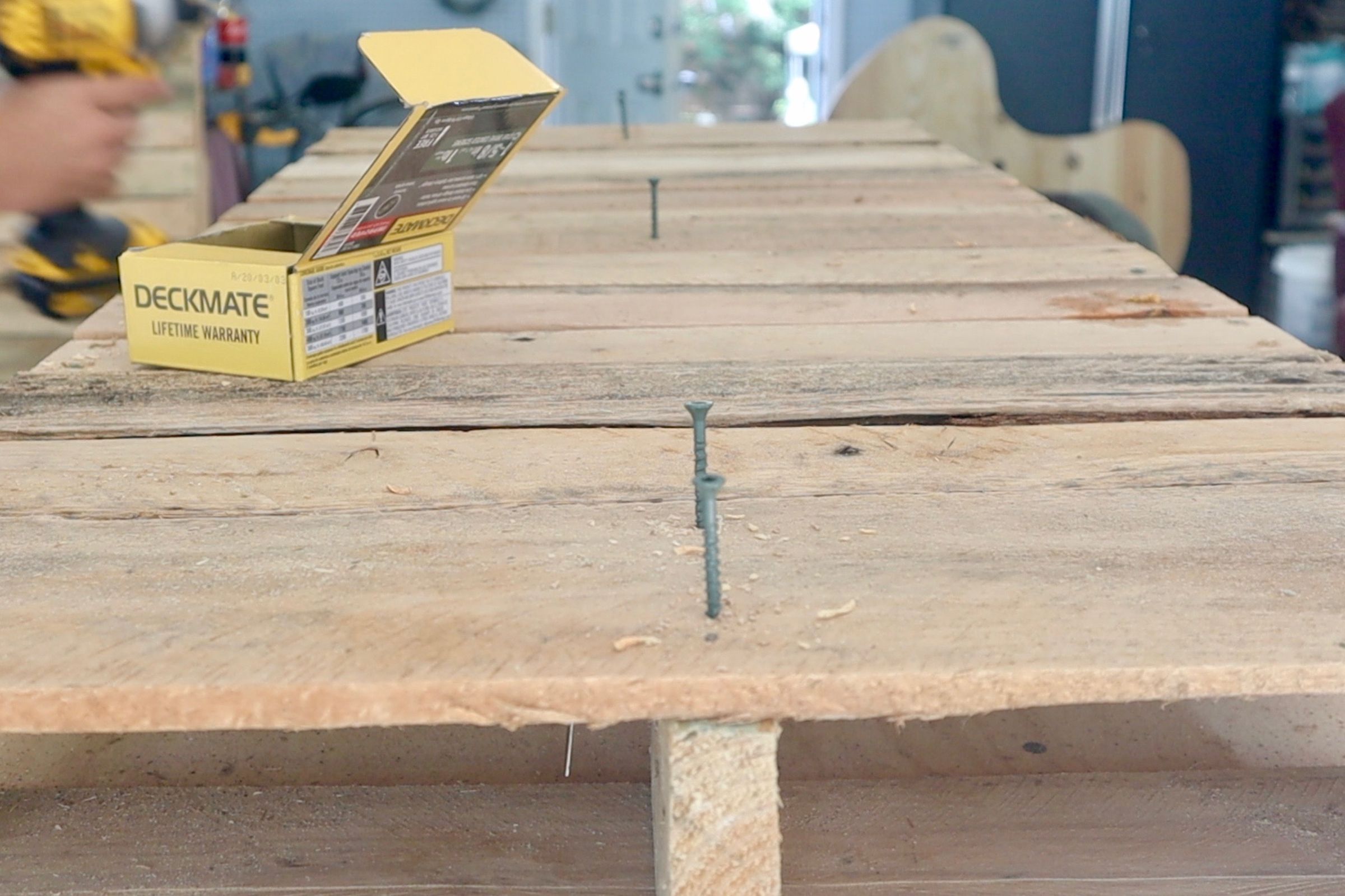 Cable Spool Pallet Bench - DIY Outdoor Seating! : 10 Steps (with ...