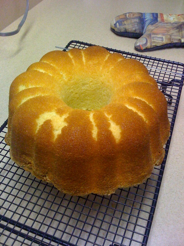 The Most Amazing Lemon Cake Ever! : 7 Steps (with Pictures) - Instructables