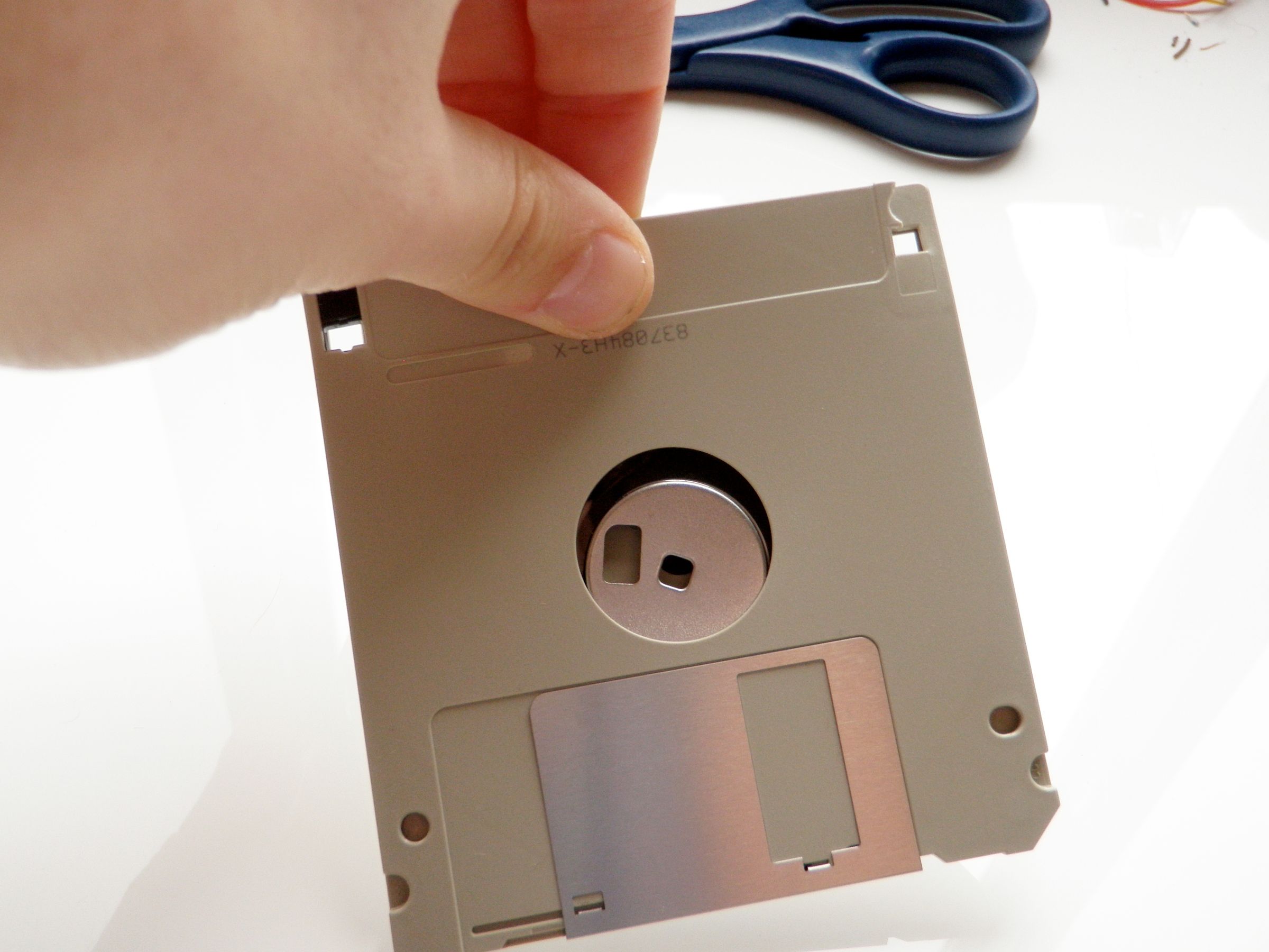Floppy Disk IR Camera Hack : 8 Steps (with Pictures) - Instructables