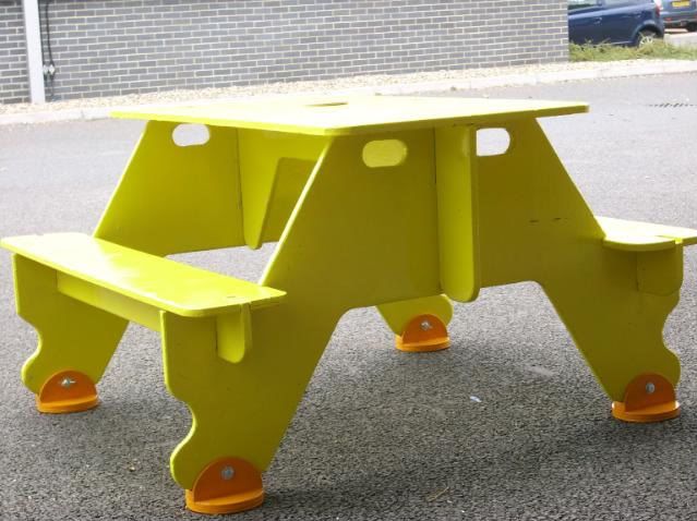 Additional Feet for Picnic Tables : 3 Steps - Instructables