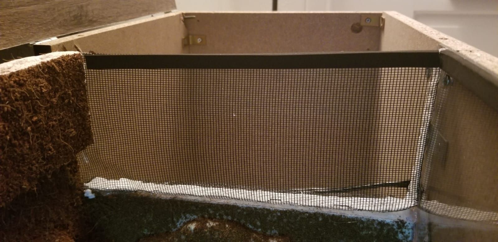 Reptile Enclosure Entertaiment Center! : 10 Steps (with Pictures) - Instructables