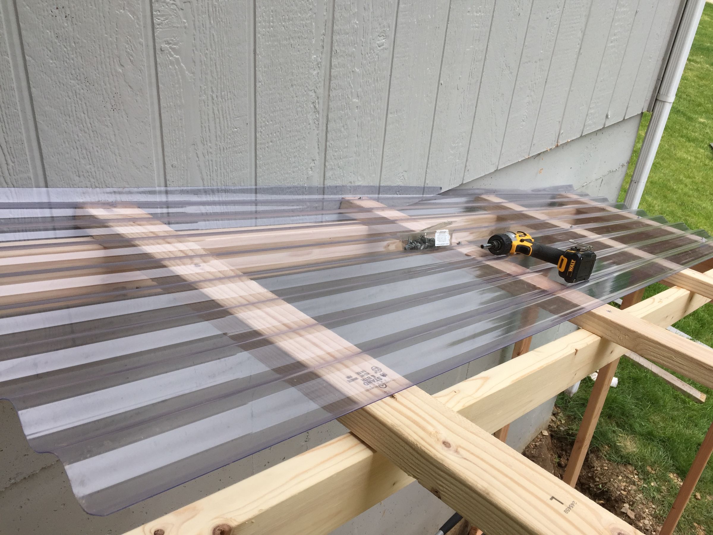 Two Walled Outdoor Shed : 9 Steps (with Pictures) - Instructables