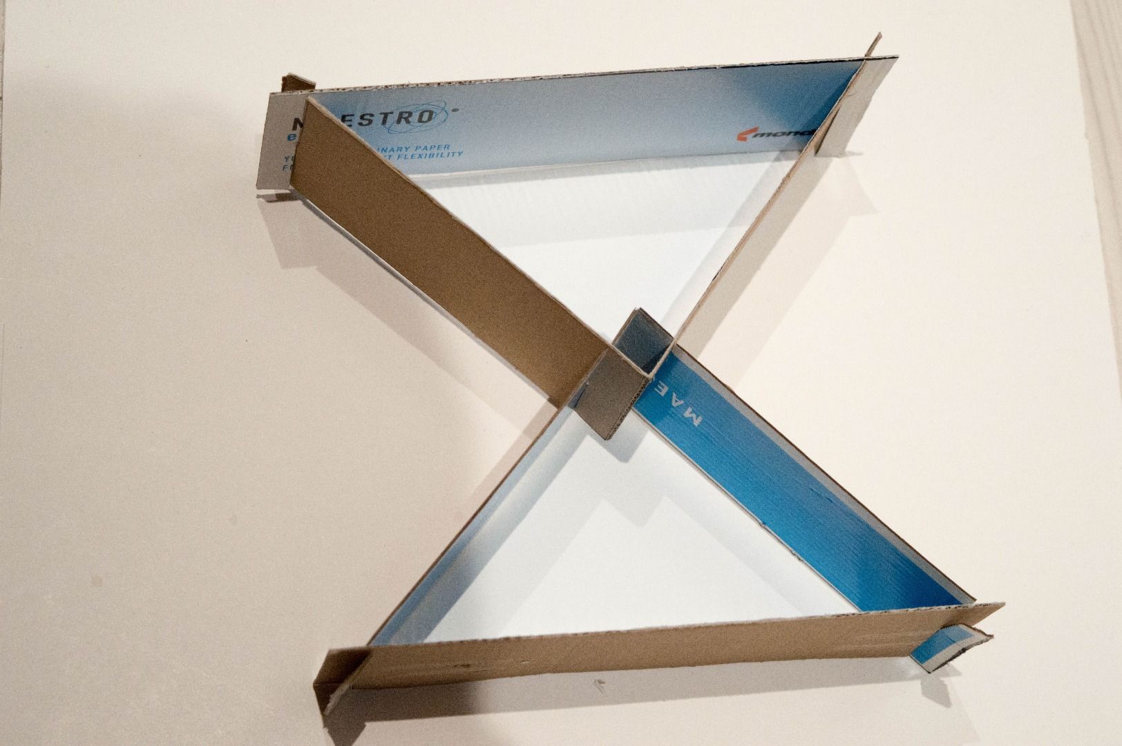 Cardboard Monitor Stand : 4 Steps (with Pictures) - Instructables