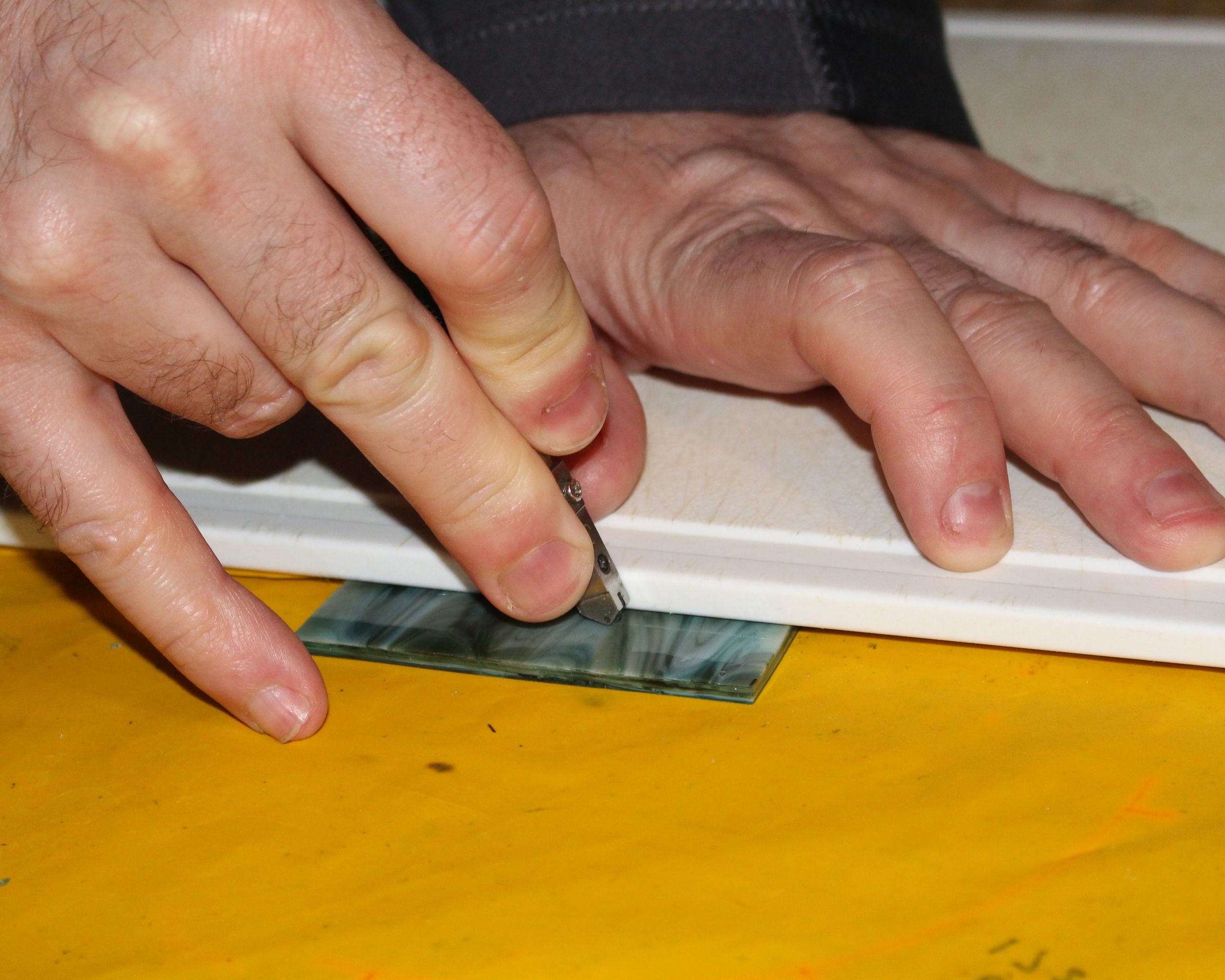 How to CUT GLASS. : 7 Steps (with Pictures) - Instructables