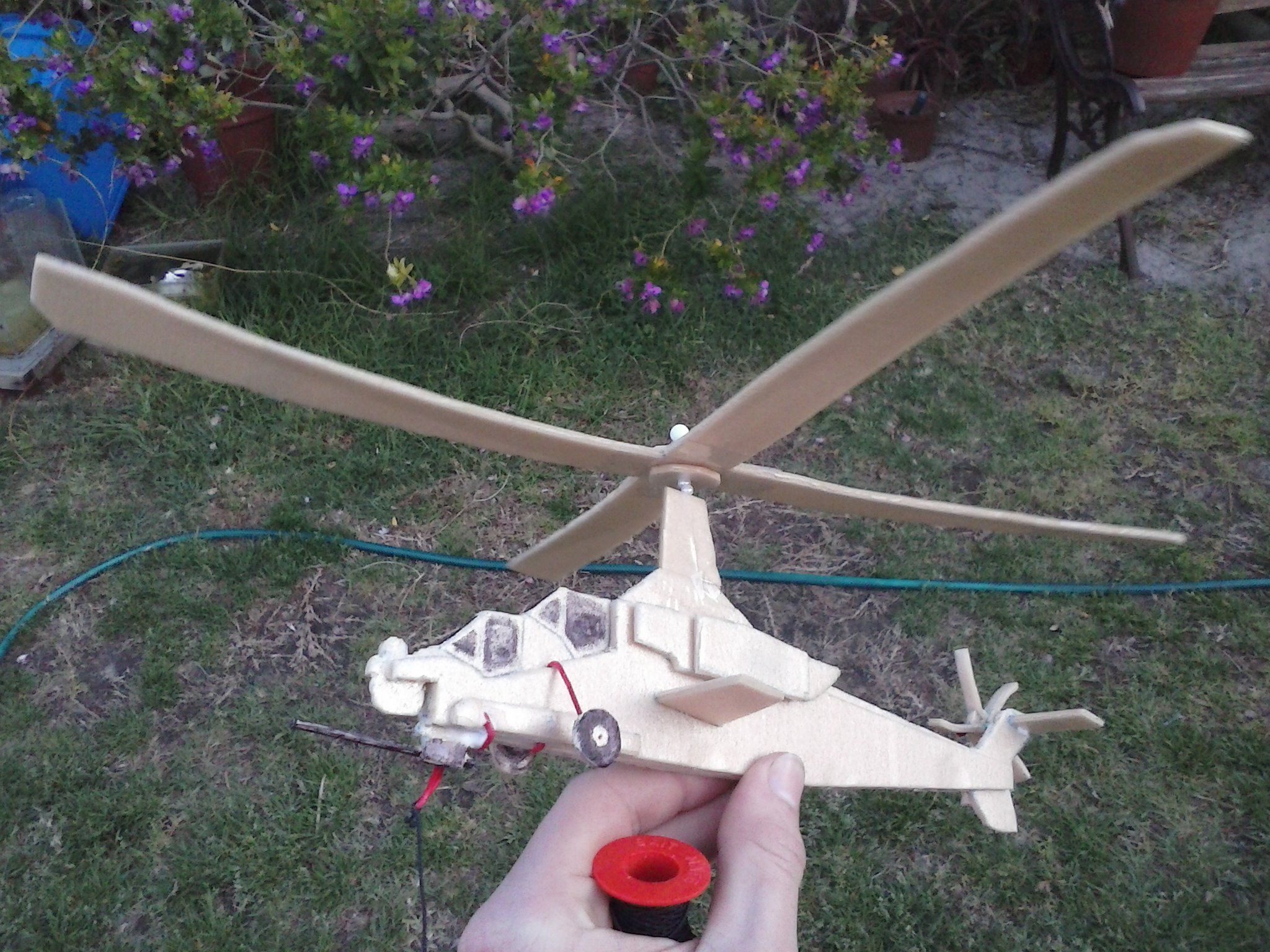 Attack Helicopter Kite - Rooivalk : 9 Steps - Instructables