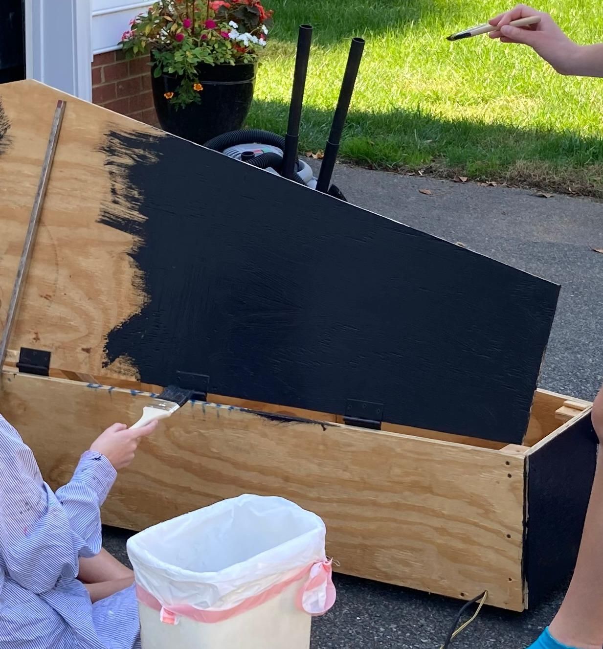 Arduino Motorized Opening Coffin for Halloween : 24 Steps - Instructables