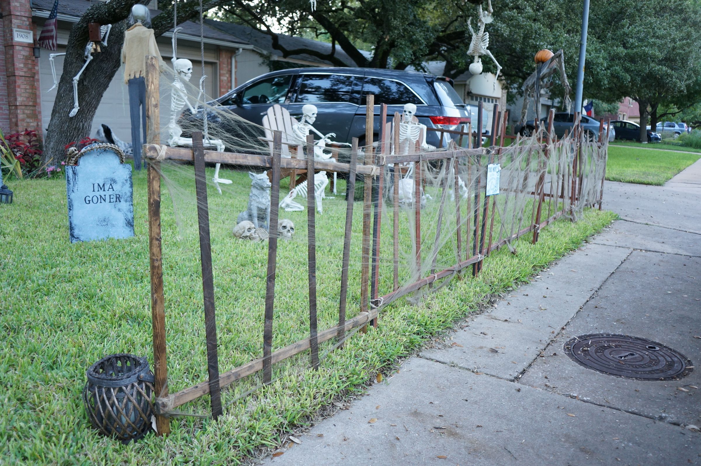 Easy Halloween Cemetery Fence : 5 Steps (with Pictures) - Instructables