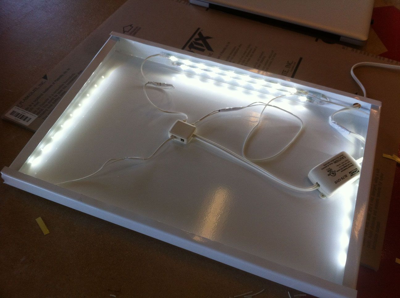 Inexpensive DIY LED Lightbox for Tracing : 9 Steps (with Pictures ...