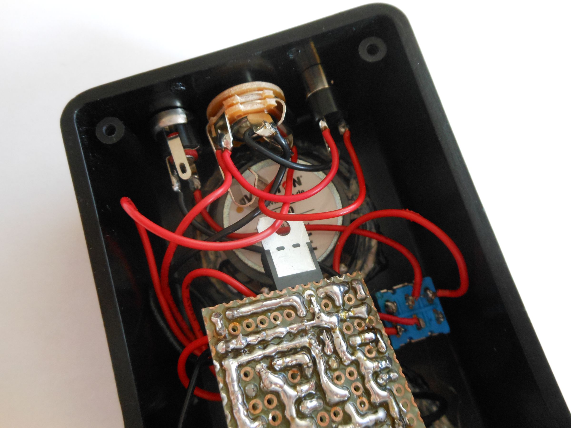 Simple Stereo Amplifier 2x1W - LM386 : 6 Steps (with Pictures ...