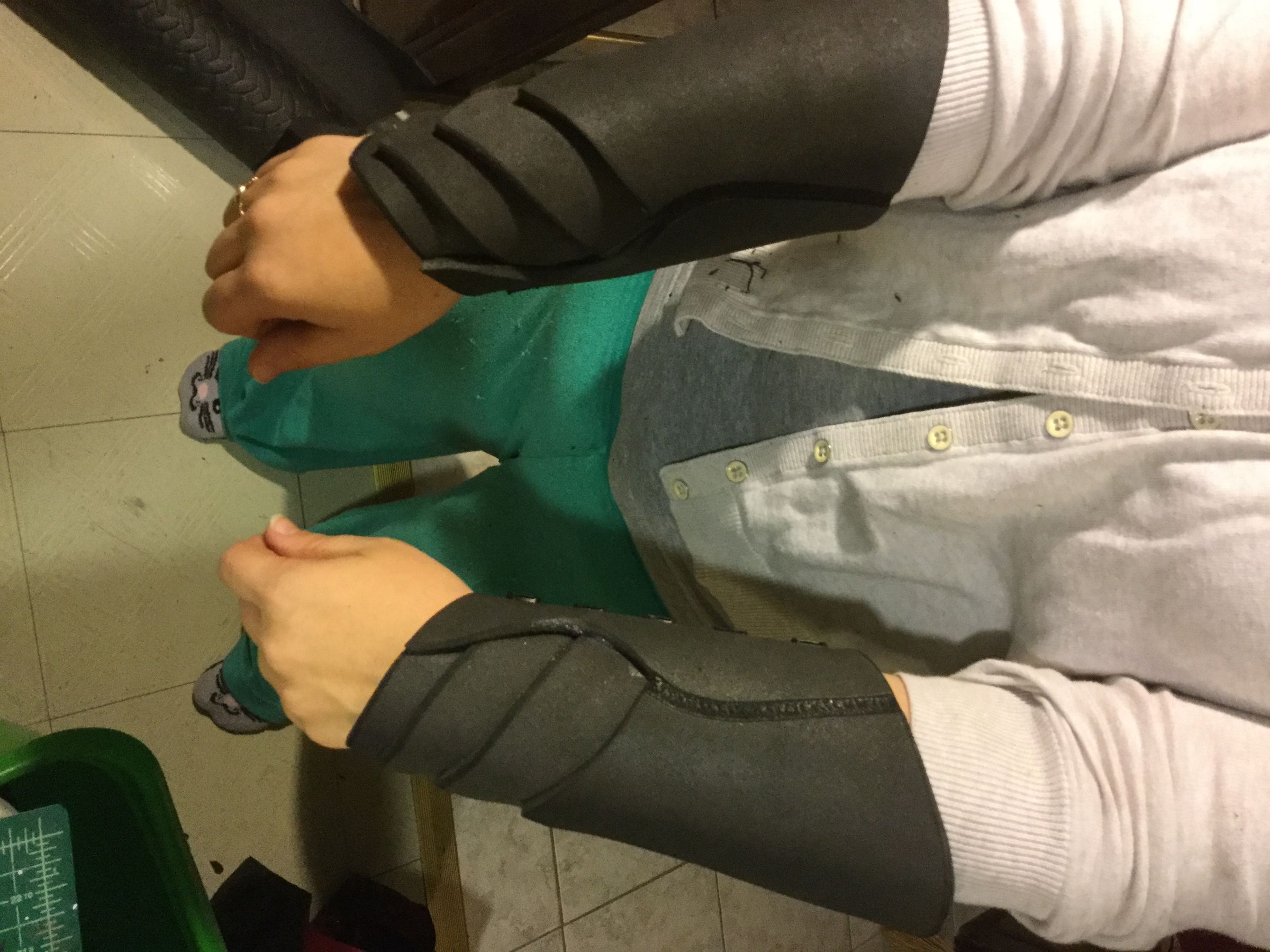 How to Make a Thor: Valkyrie Costume : 9 Steps (with Pictures ...