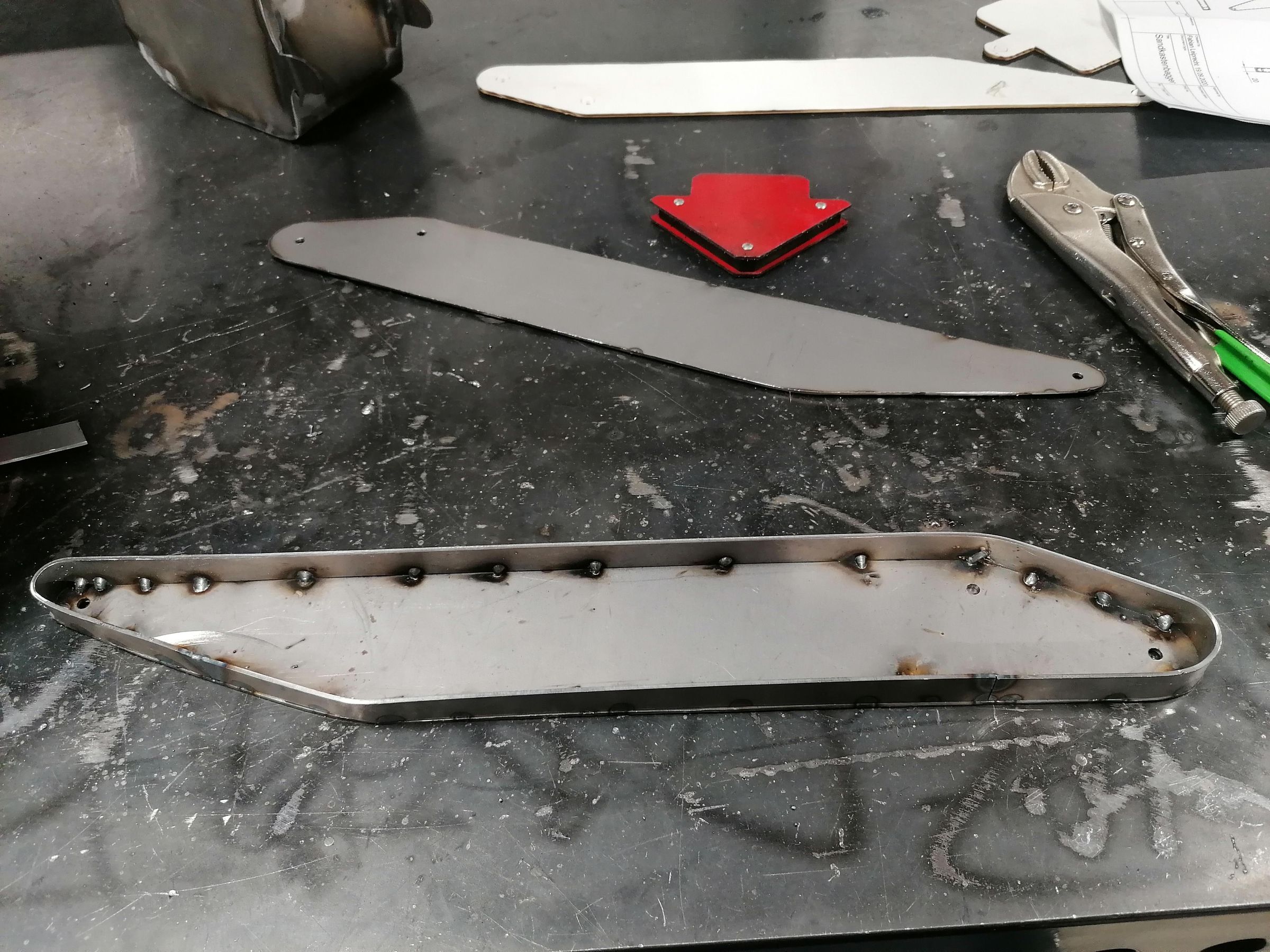 Metal Sandbox Excavator With Realistic Scooping Motion : 4 Steps (with ...