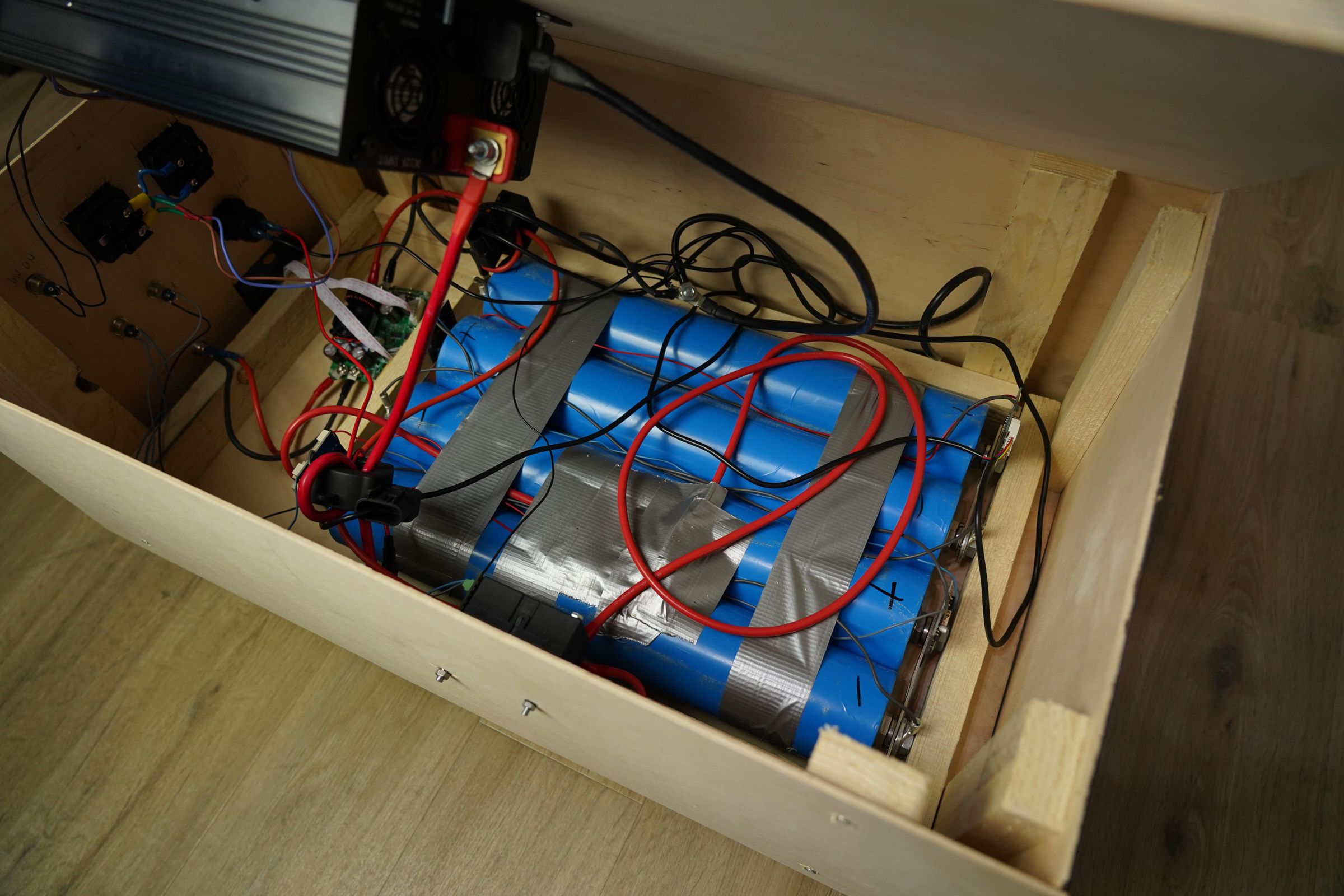 DIY Portable Power Station : 4 Steps - Instructables