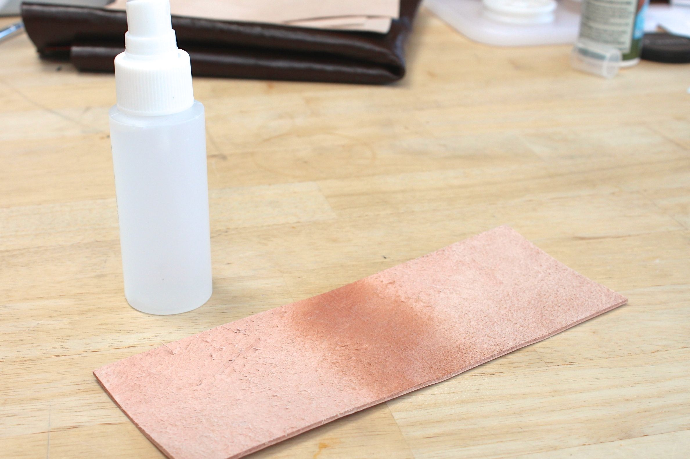 How to Make Folds in Leather : 5 Steps (with Pictures) - Instructables