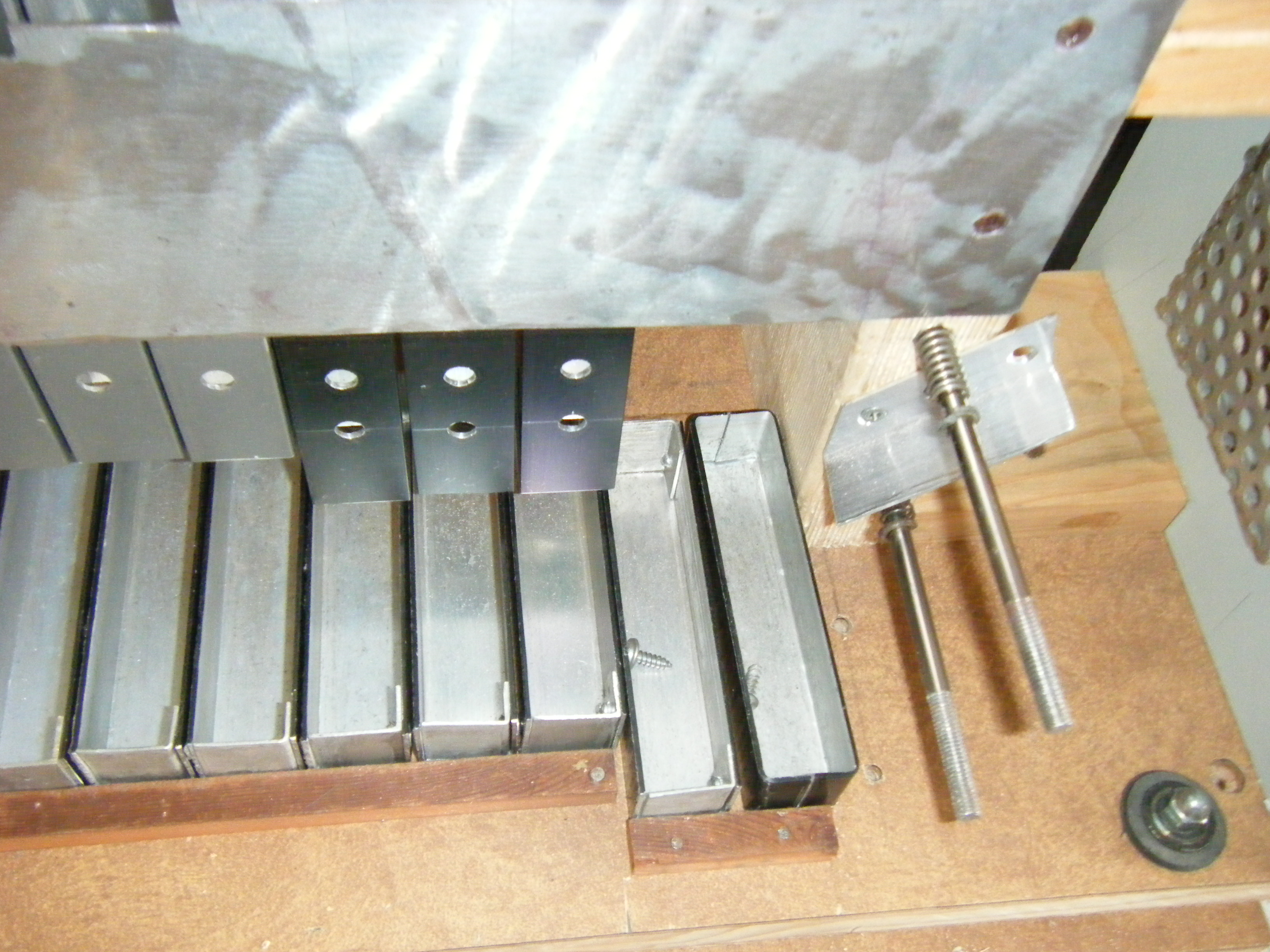 Automatic Screw Sorter : 13 Steps (with Pictures) - Instructables