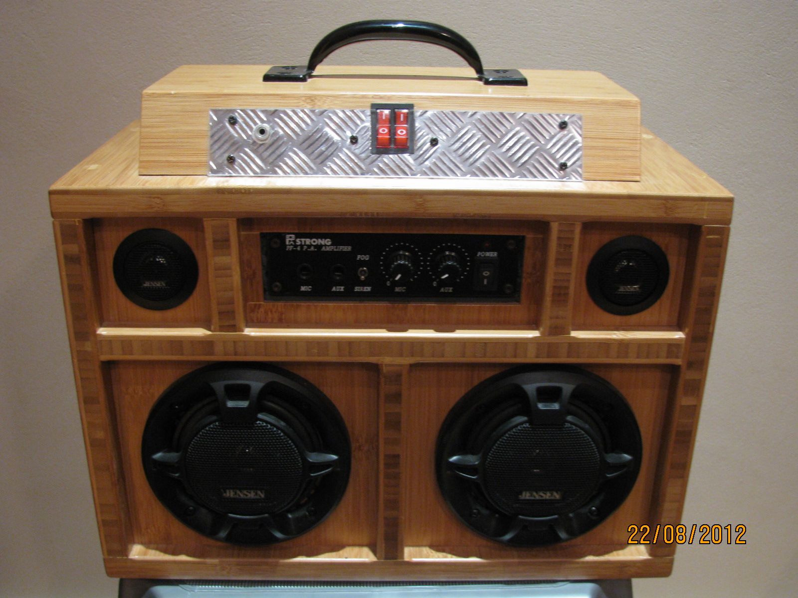 300 W BOOMBOX - Instructables
