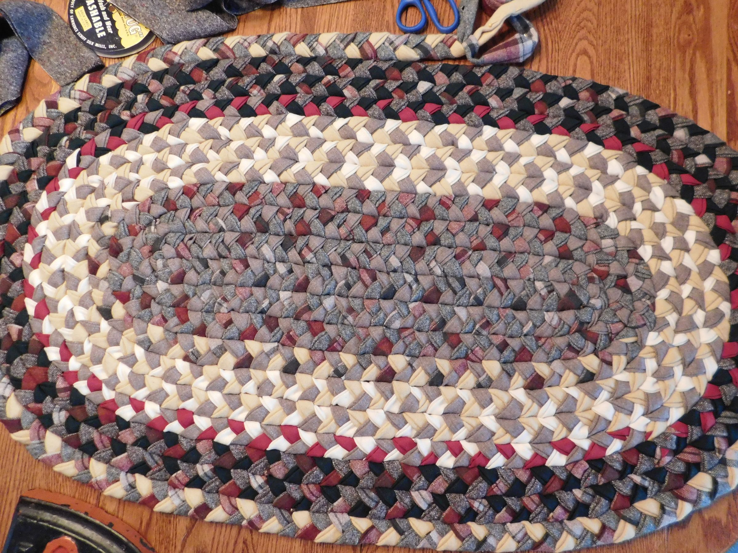 Heirloom Wool Cloth Braided Rug : 7 Steps (with Pictures) - Instructables