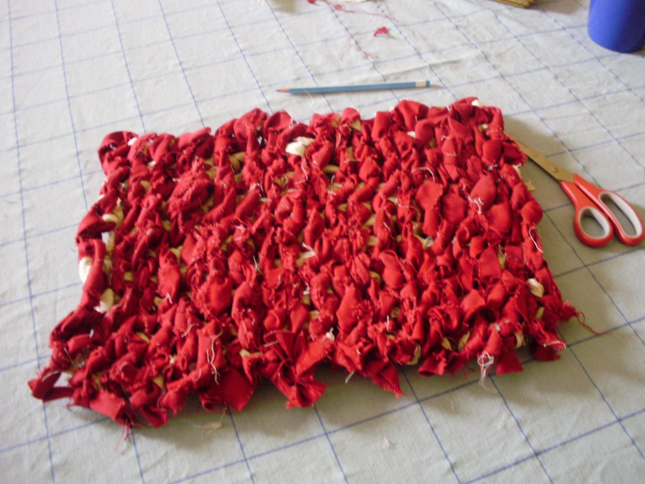 Rag Rug - Extremely Easy to Make : 4 Steps (with Pictures) - Instructables