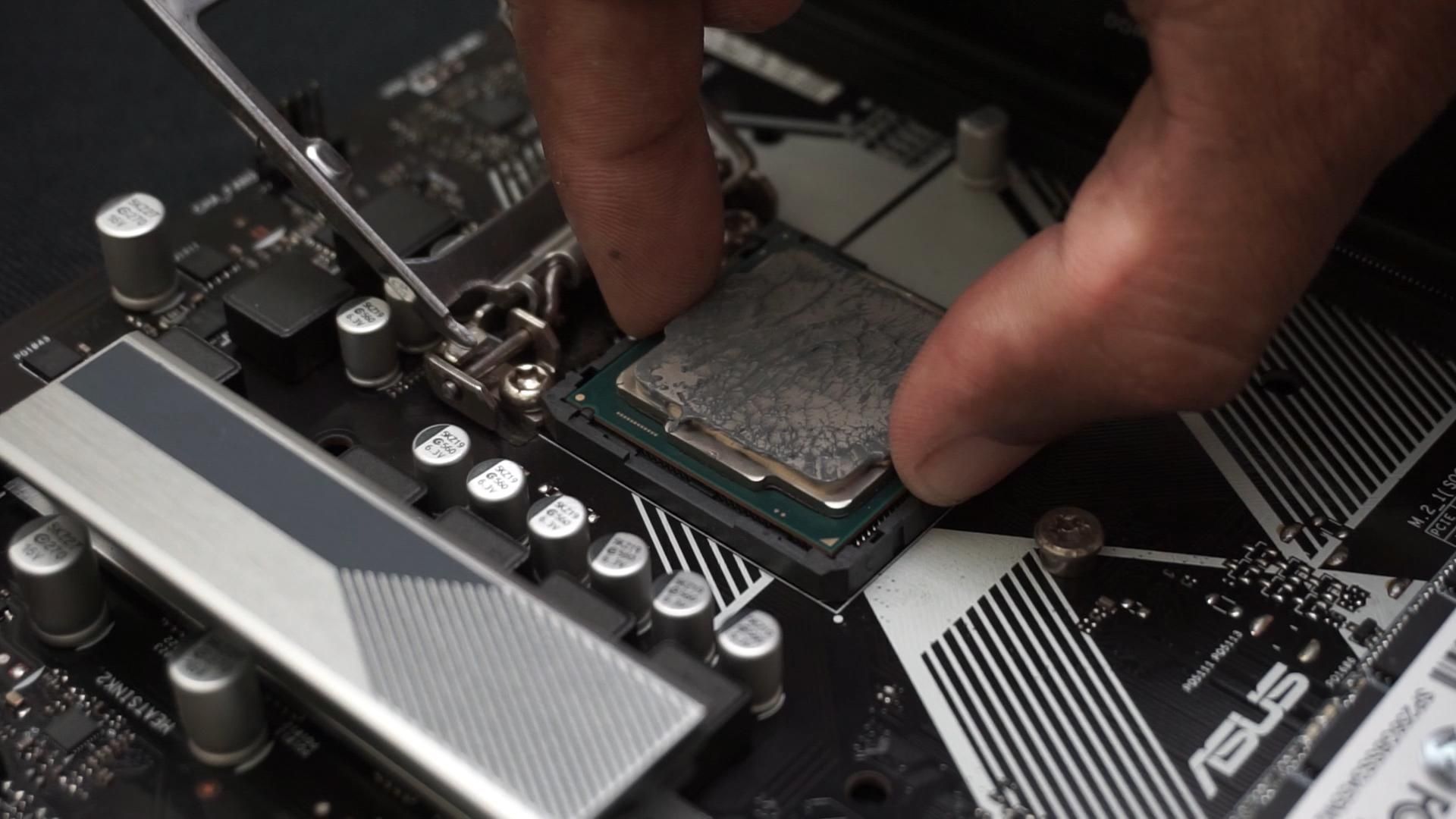 How to Clean Thermal Paste Off CPU : 8 Steps (with Pictures ...