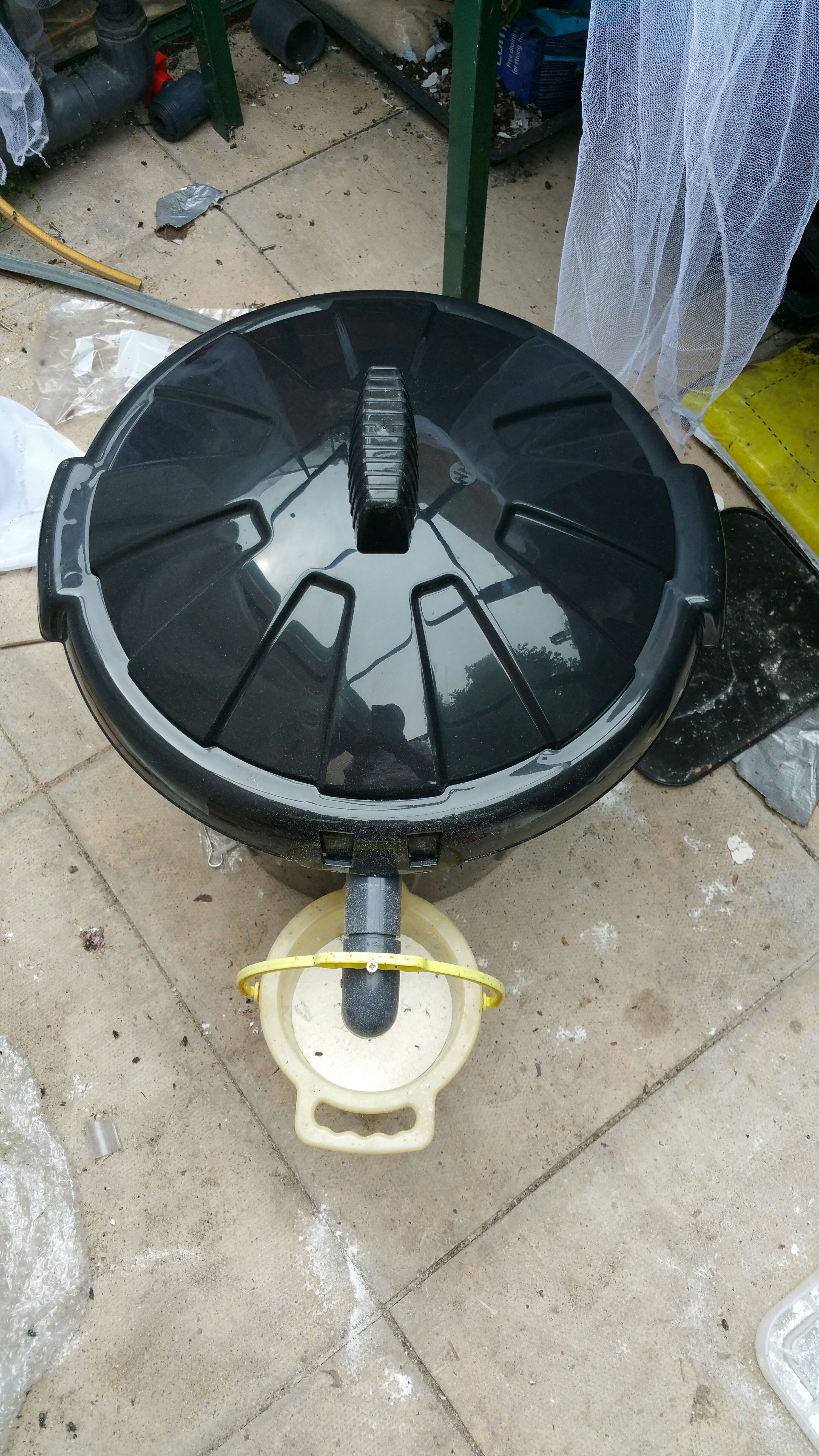 Fly Farm Box. Maggot Box. : 8 Steps (with Pictures) - Instructables