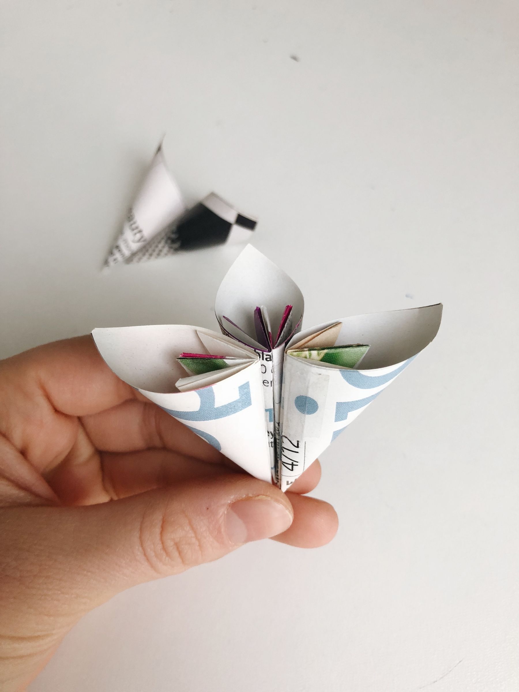 Origami Paper Flowers : 10 Steps (with Pictures) - Instructables