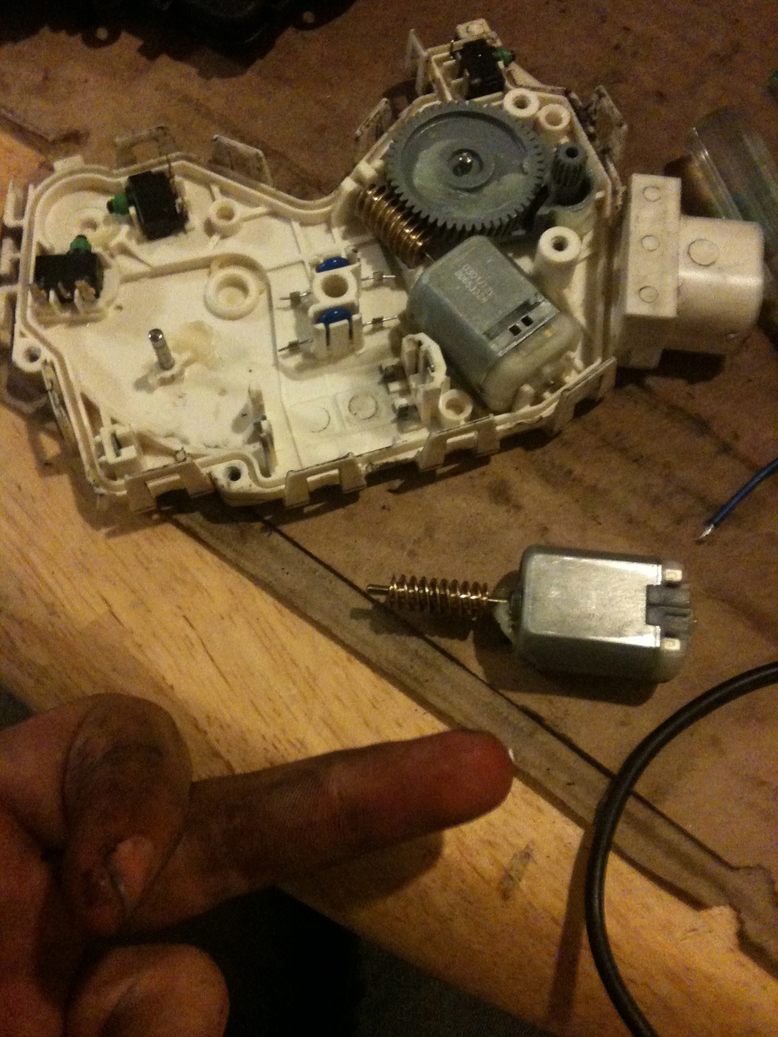 Repair Mini Cooper Electric Door Lock Actuator / Locking Mechanism : 18 ...