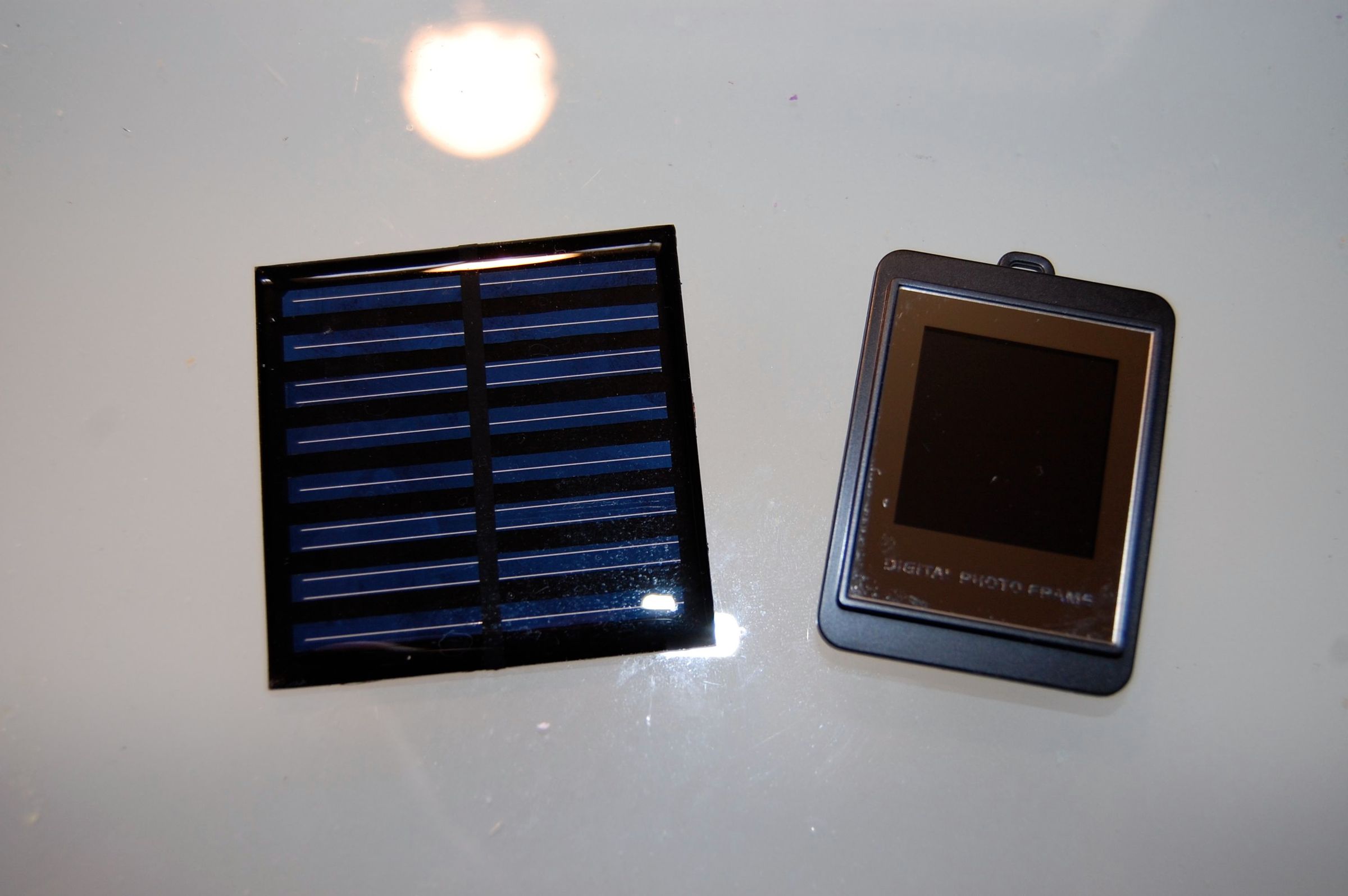 Solar Powered Digital Picture Frame : 11 Steps (with Pictures ...