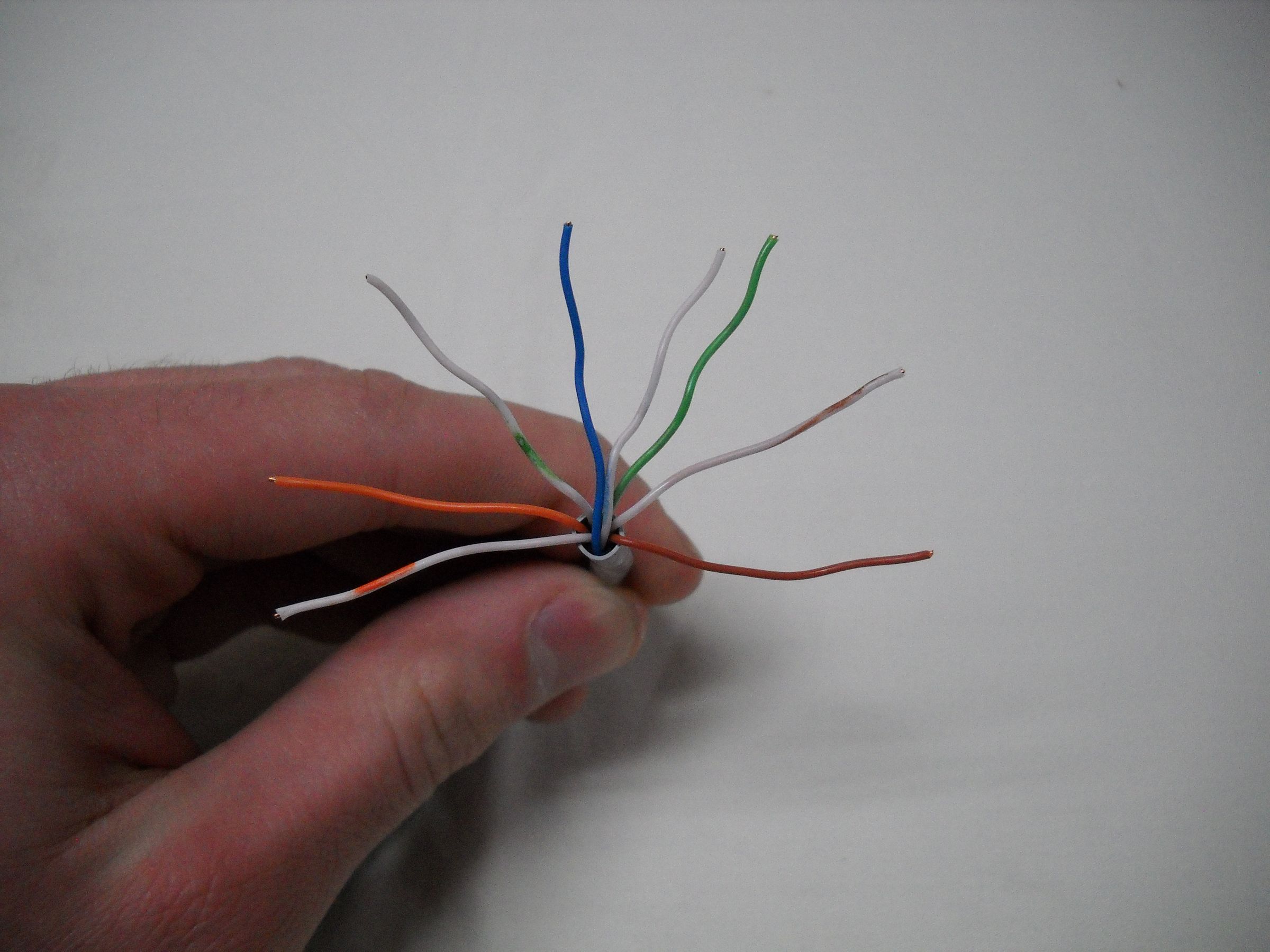 Terminating an Ethernet (CAT5e/CAT6) Cable : 6 Steps - Instructables