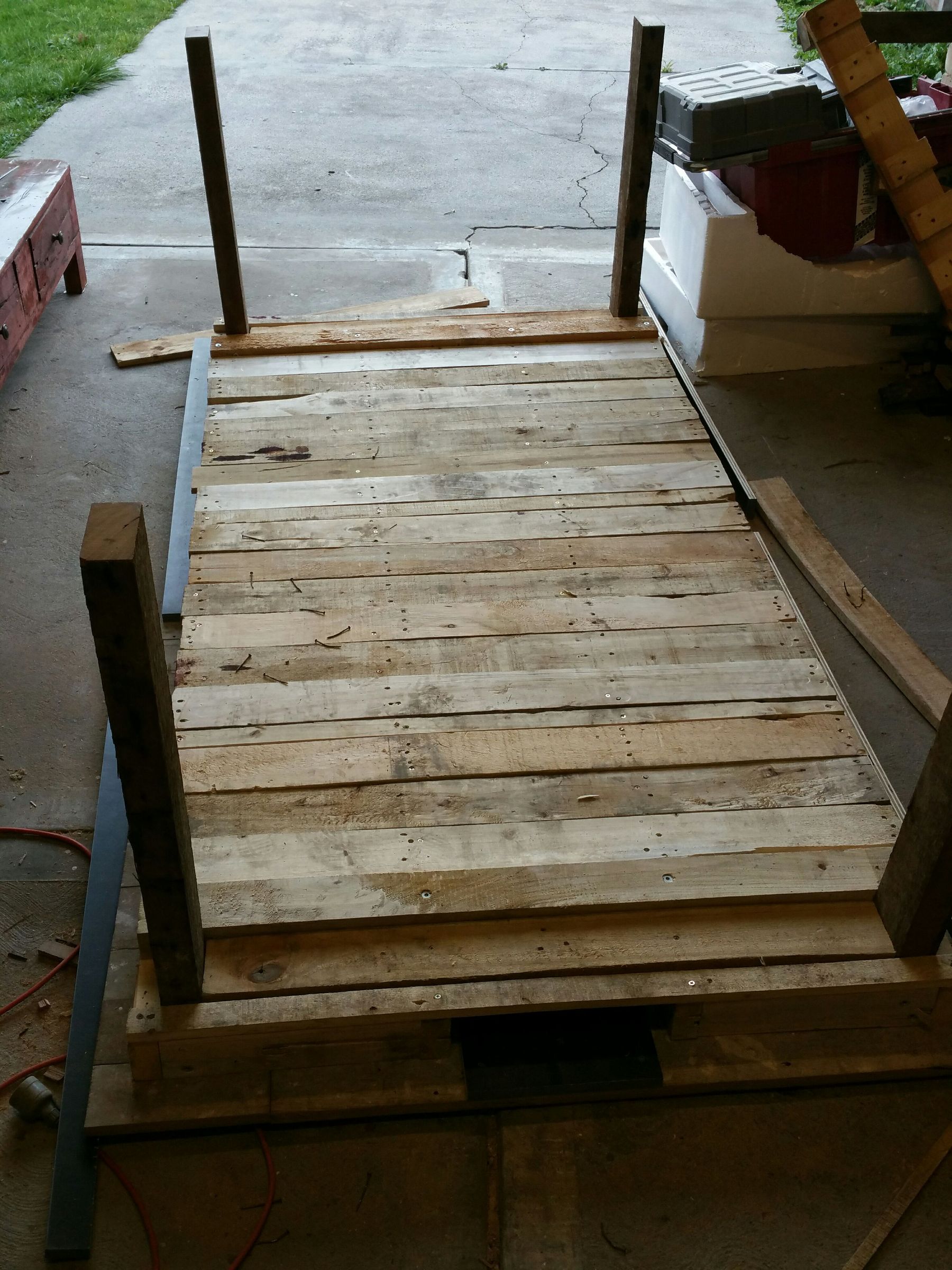 Pallet Dining Table : 7 Steps (with Pictures) - Instructables