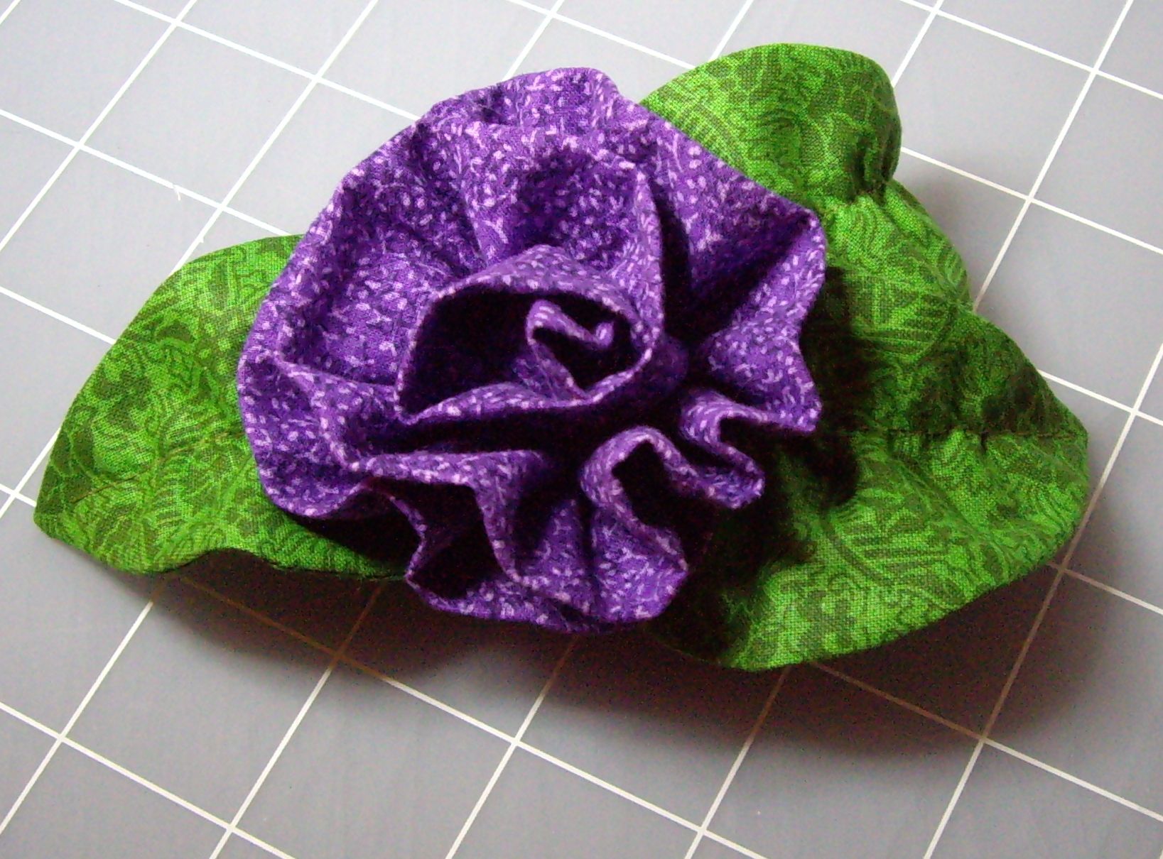 Fabric Corsage : 4 Steps (with Pictures) - Instructables