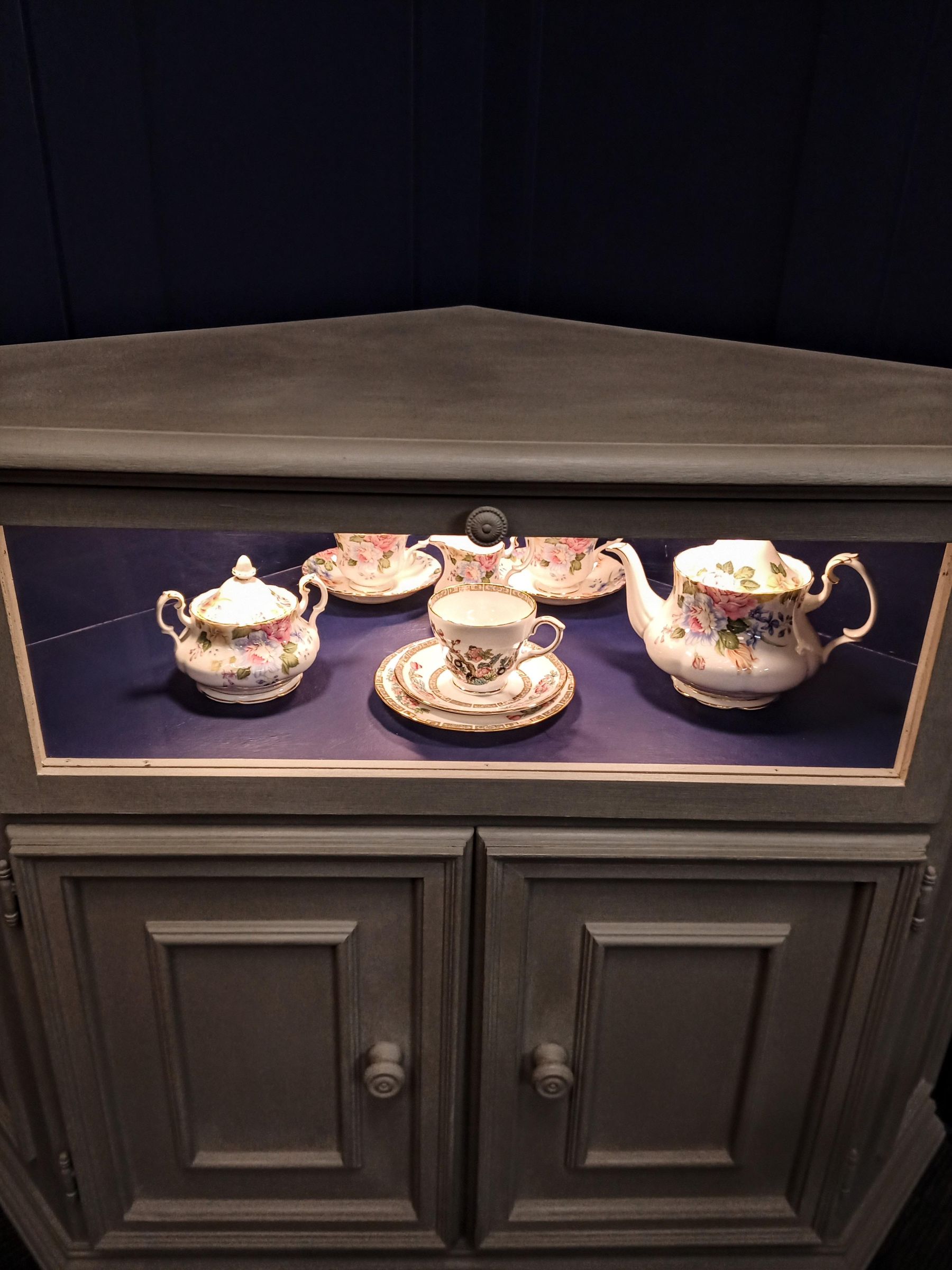 Corner Cabinet Makeover : 8 Steps (with Pictures) - Instructables