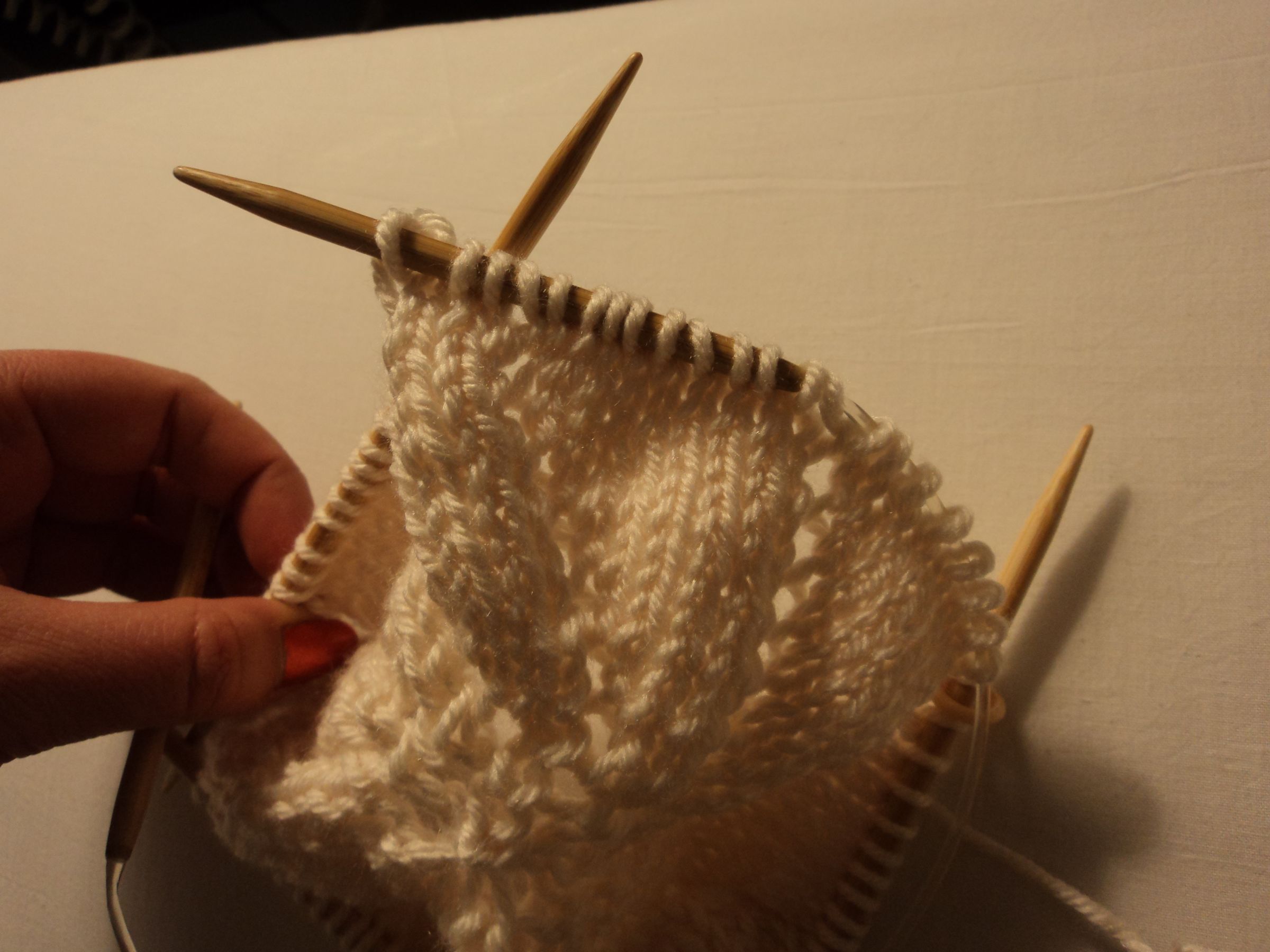 Circular Blanket Knitted in the Round : 5 Steps (with Pictures ...