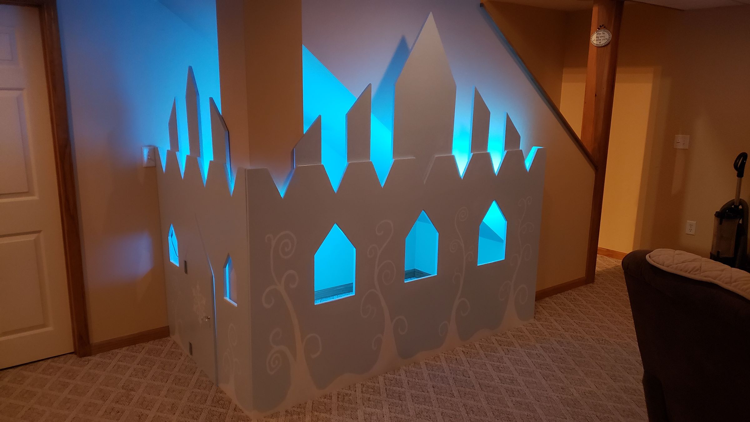 Under-the-Stairs Elsa Ice Castle : 13 Steps (with Pictures) - Instructables