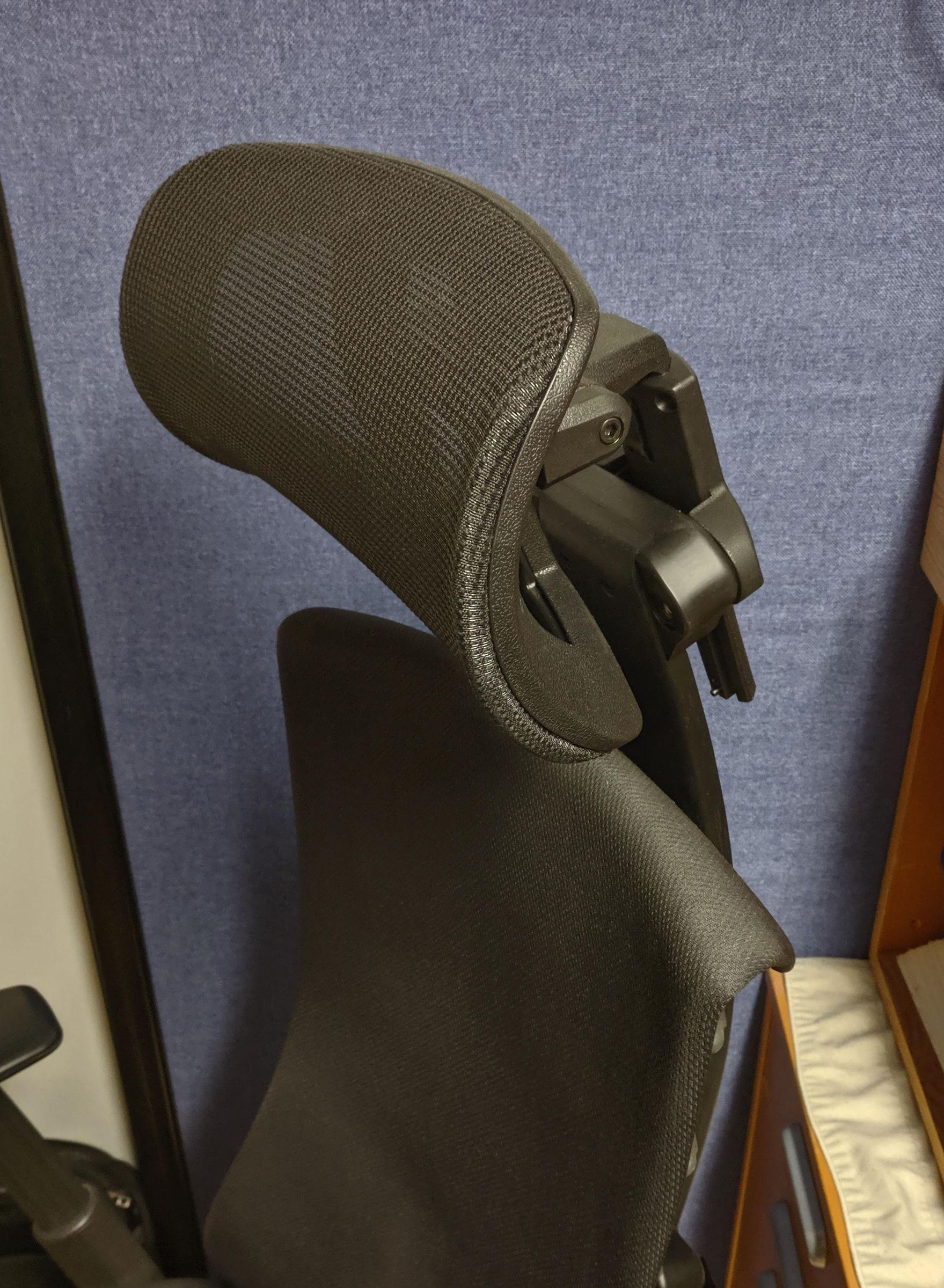 A Custom Chair Headrest Mount : 7 Steps (with Pictures) - Instructables