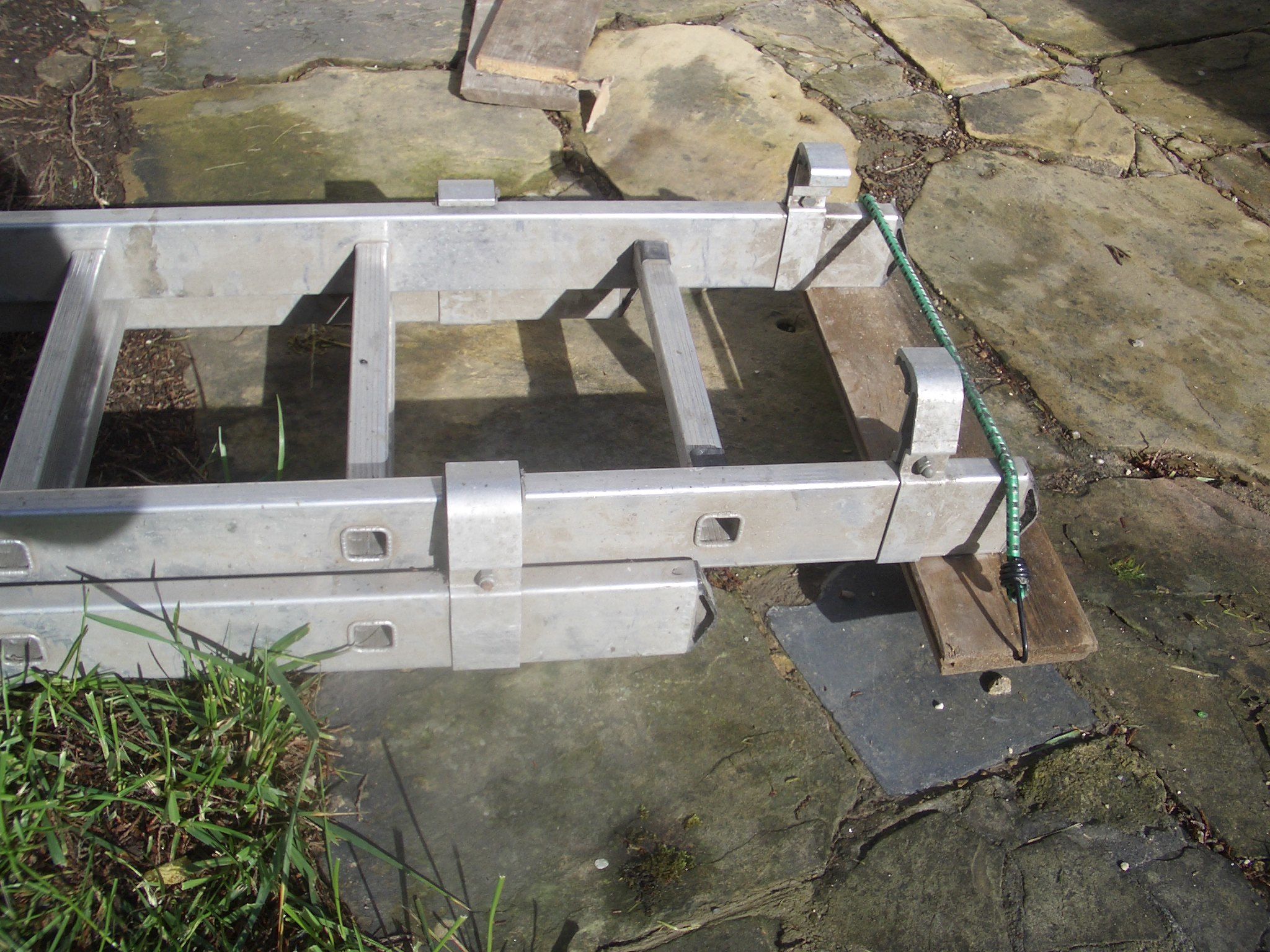 Ladder Load Spreader - Avoid Wall Damage : 4 Steps - Instructables