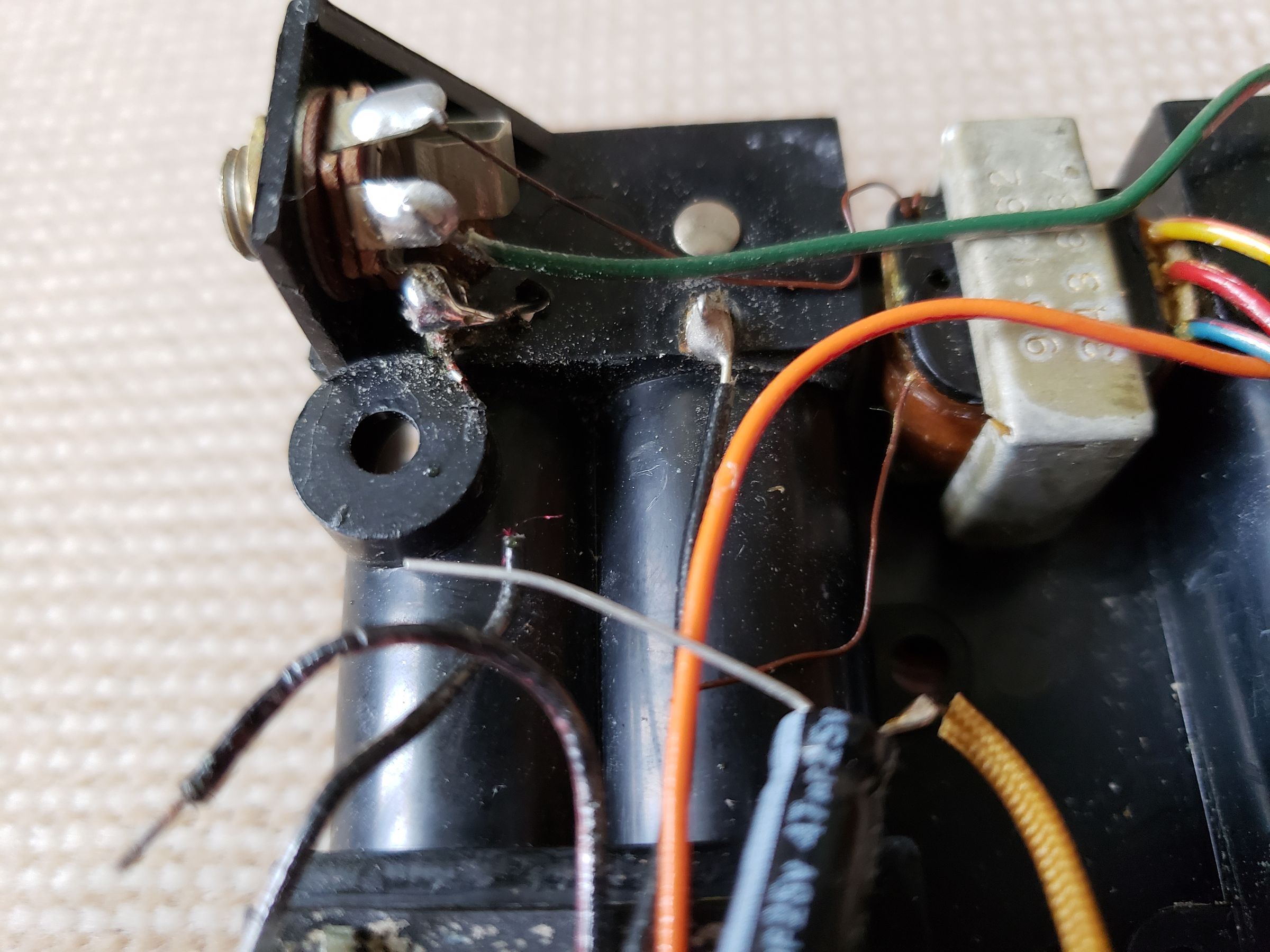 Bringing a 1955 Transistor Radio Back to Life : 7 Steps - Instructables