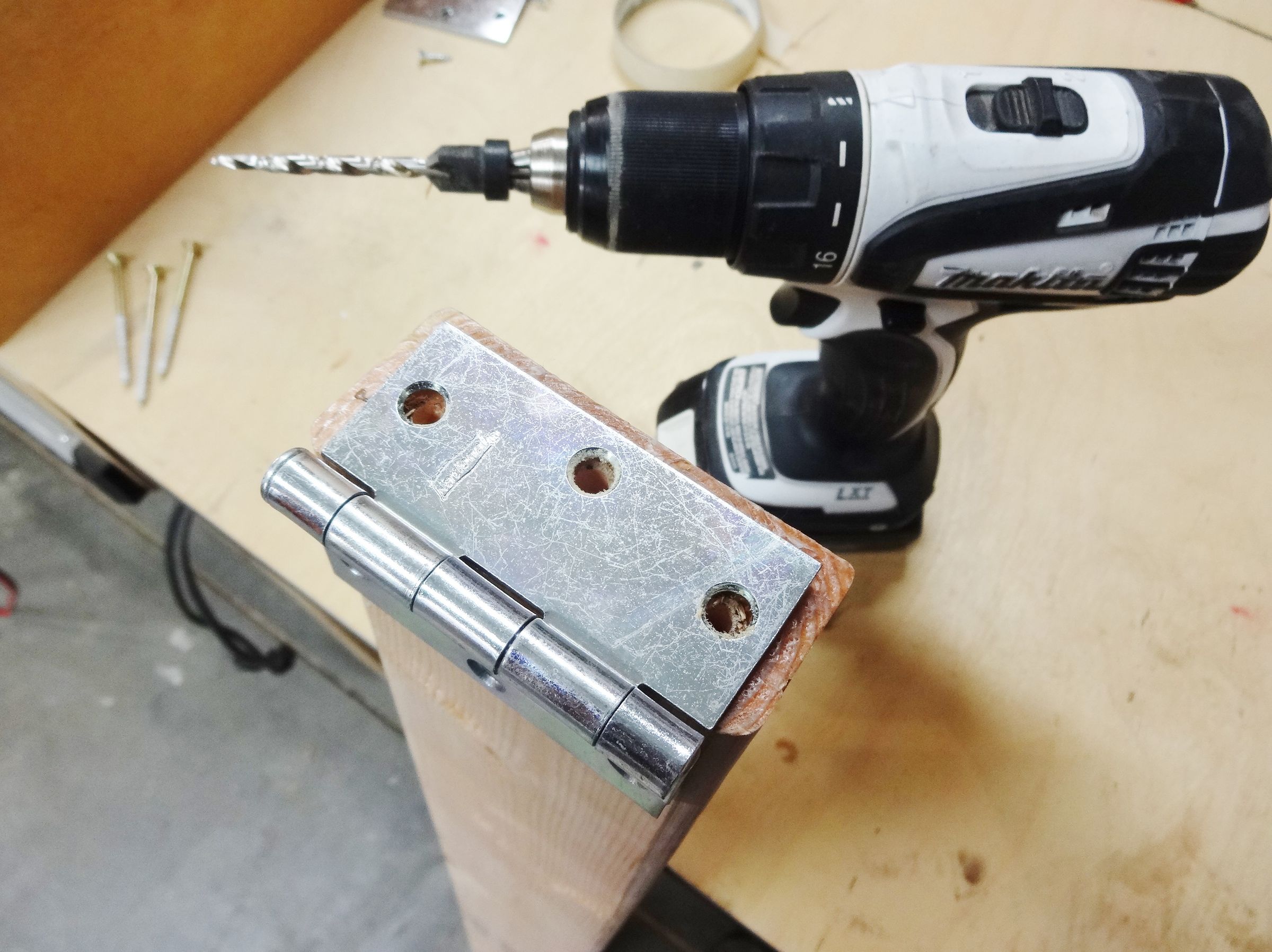 Easy Collapsible Worktable : 13 Steps (with Pictures) - Instructables
