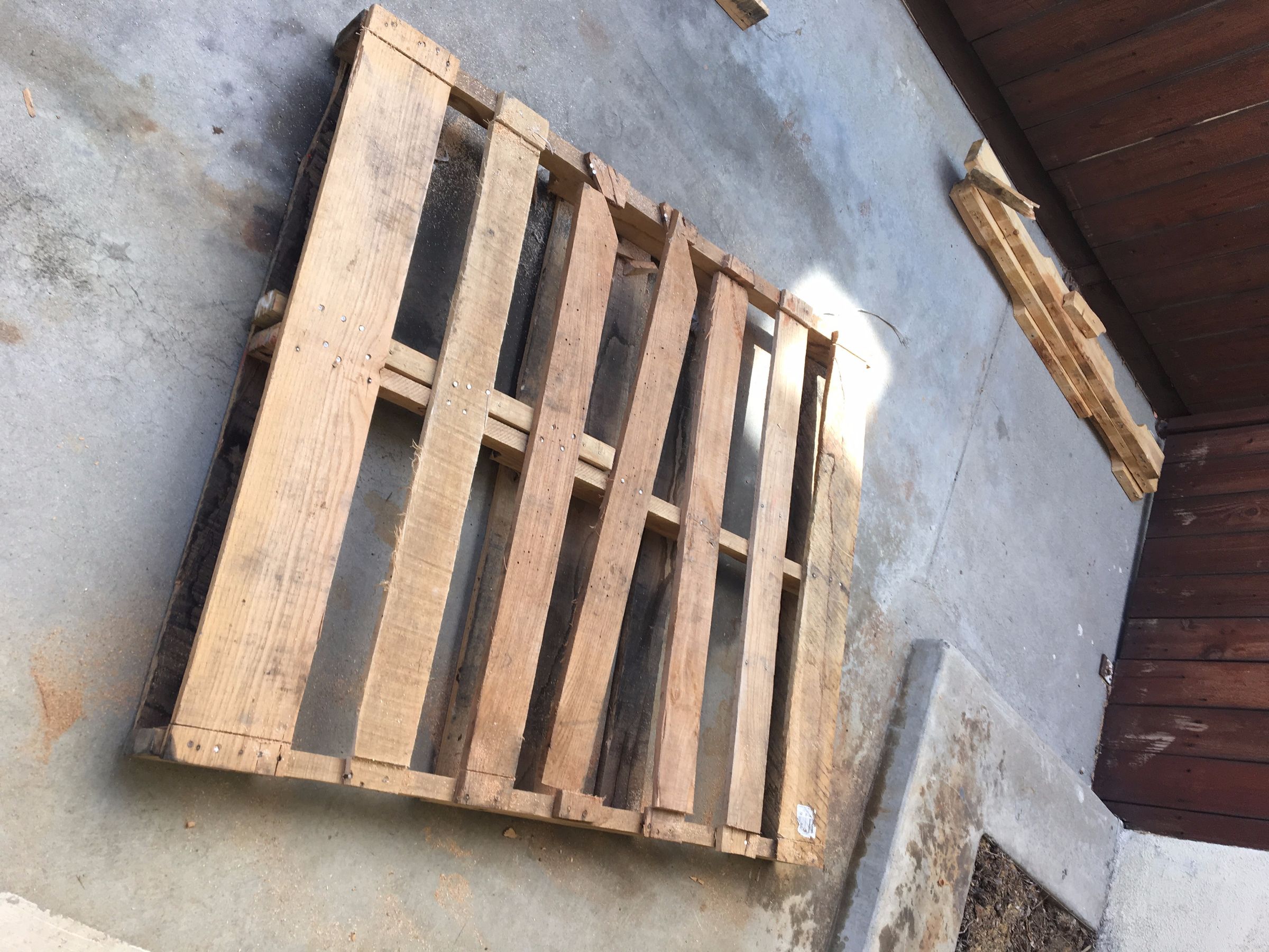 A Pallet Wood Headboard : 11 Steps (with Pictures) - Instructables