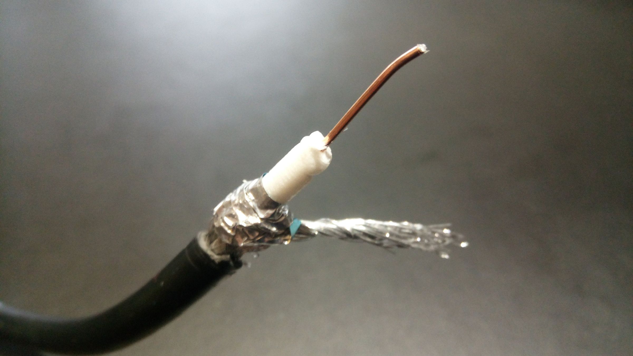 Simple HDTV Antenna! : 6 Steps (with Pictures) - Instructables