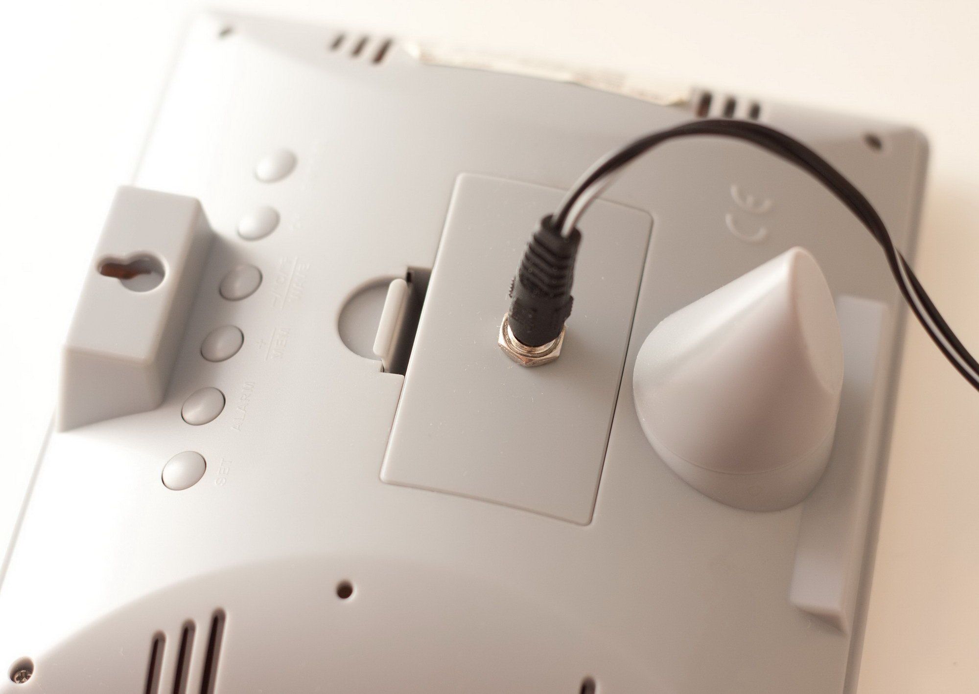 From Battery to Wall Wart in 10 Minutes (with No Soldering) : 8 Steps ...
